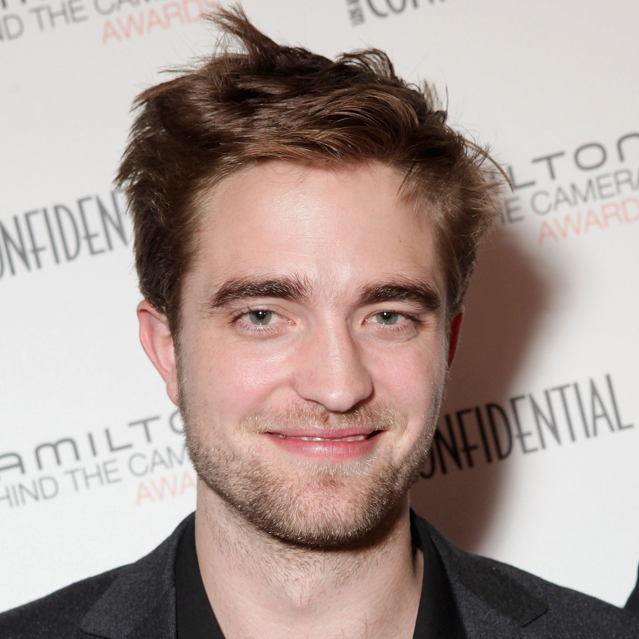 Robert Pattinson Gave A Smirk At An Event In La In November 2011