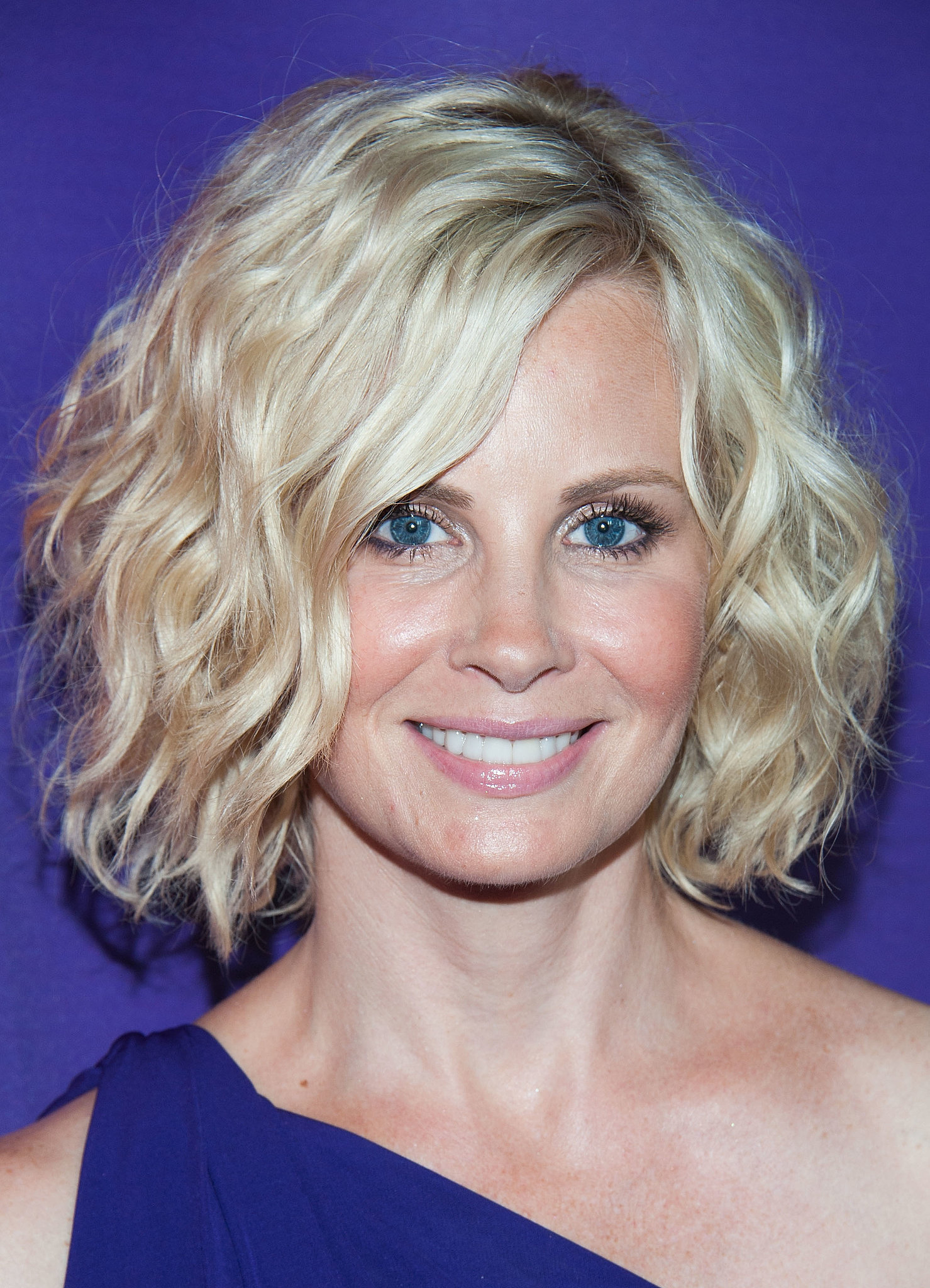 At the NBC Universal Summer Tour, Monica Potter tried on the trend of ... At the NBC Universal Summer Tour, Monica Potter tried on the trend of ...