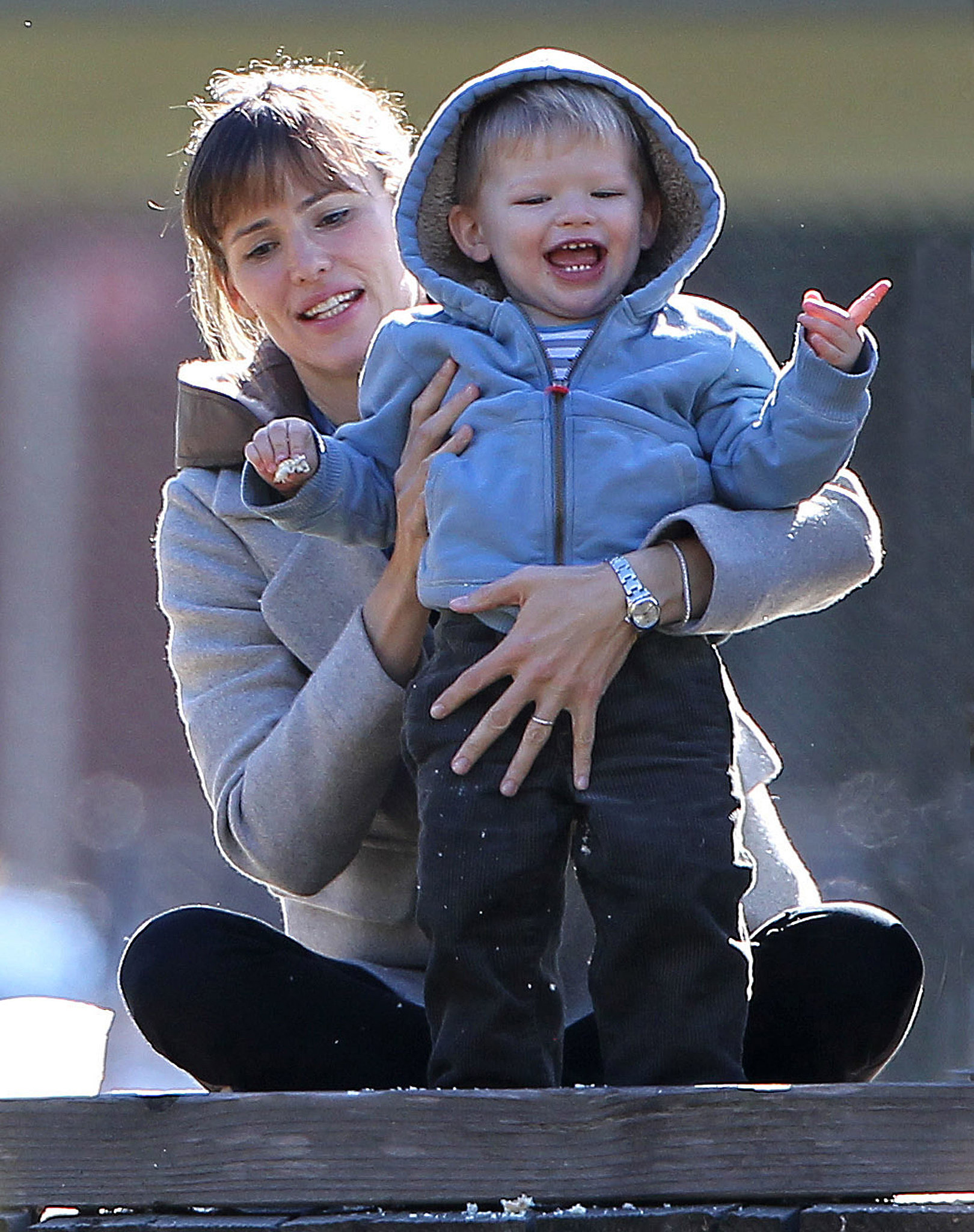 Jennifer Garner had a park day with her son, Samuel Affleck, in LA ...