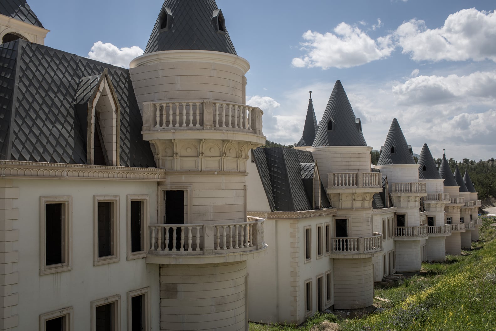 See a Ghost Town in Turkey Filled With Disney Castles | PS Smart Living