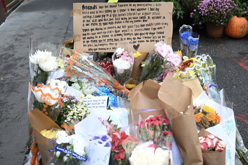 Friends Fans Gather in NYC to Pay Tribute to Matthew Perry | PS Celebrity