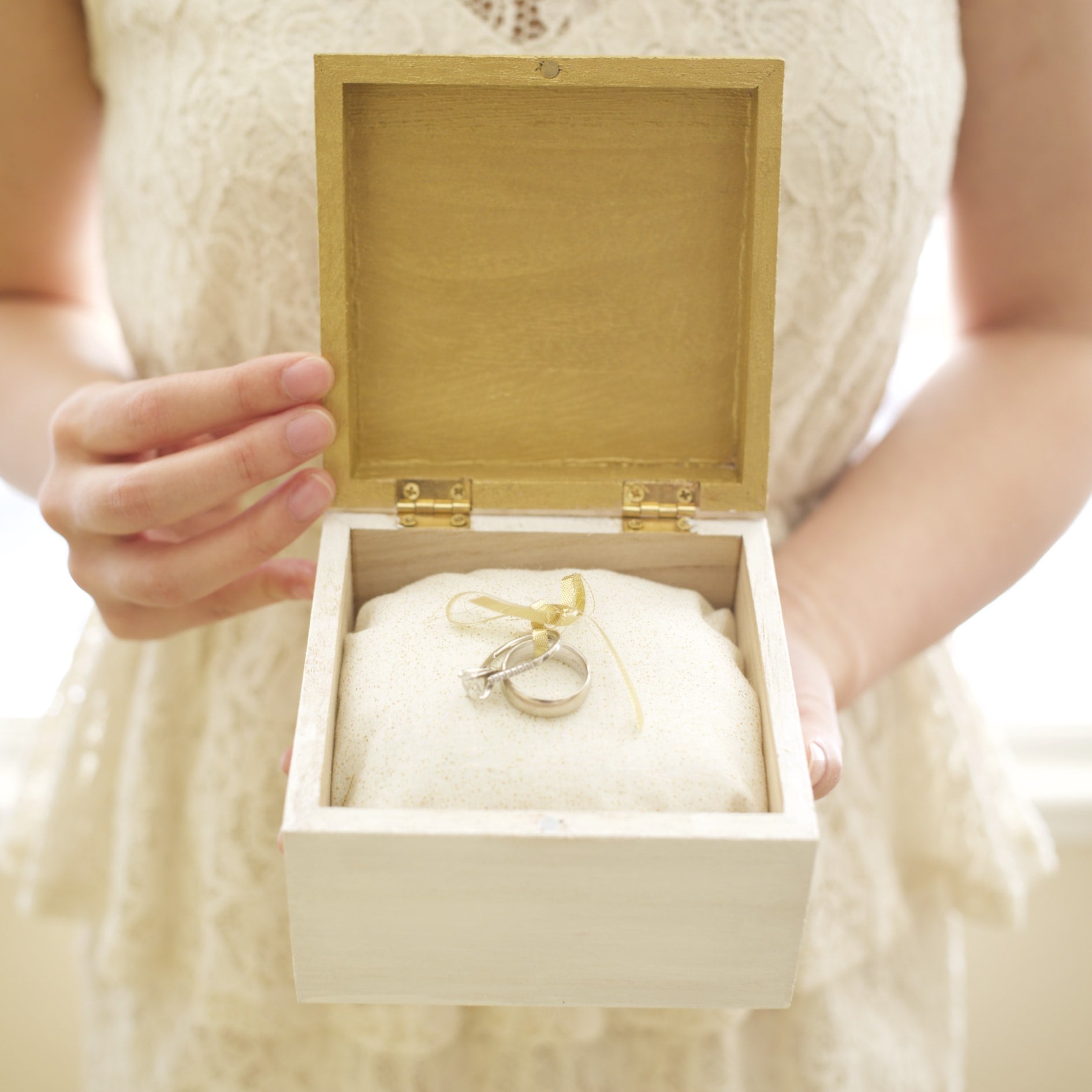 DIY Hand-Lettered Wooden Ring Box | PS Smart Living