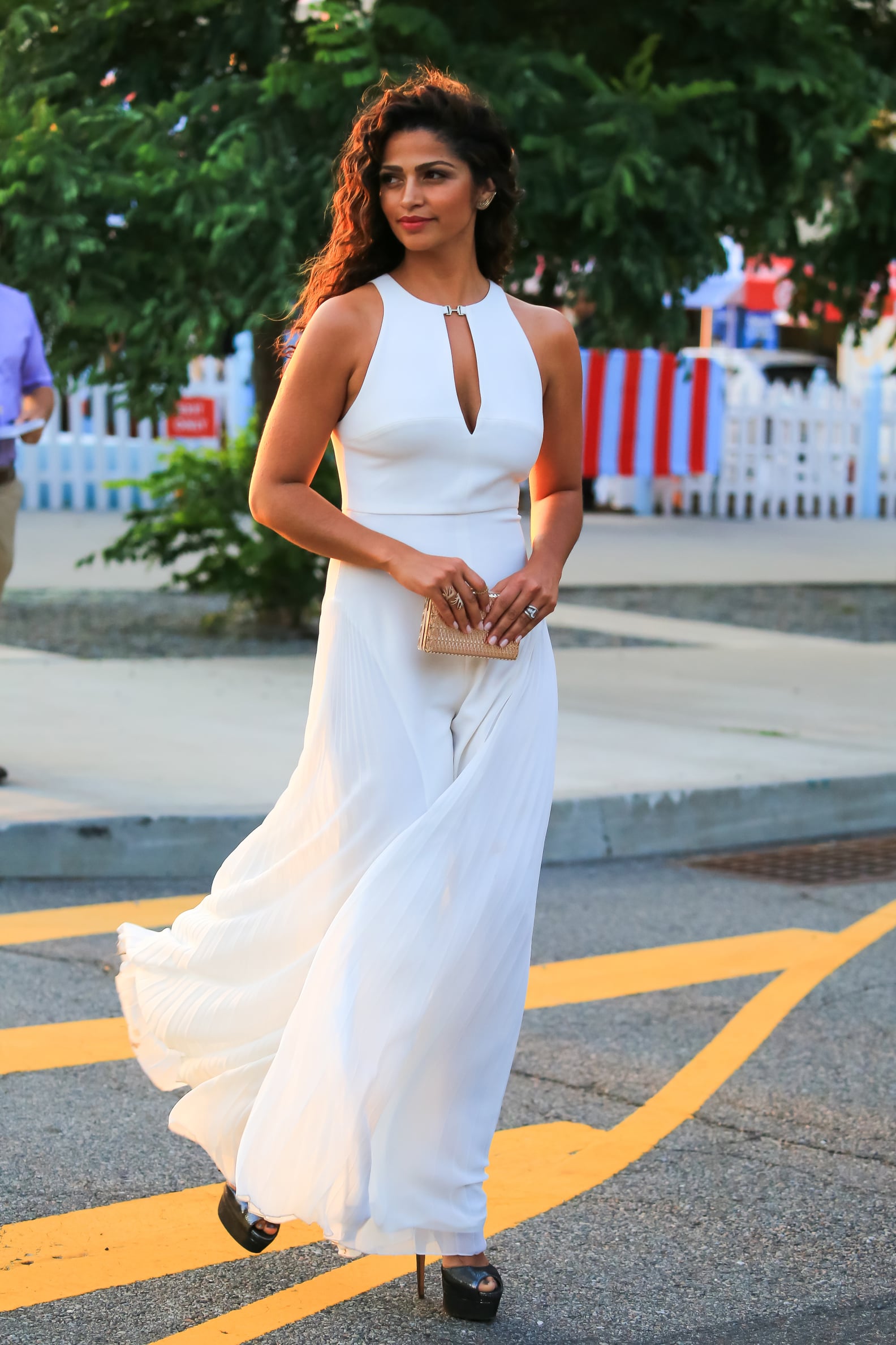 Camila Alves Best Street Style 2016 | PS Latina