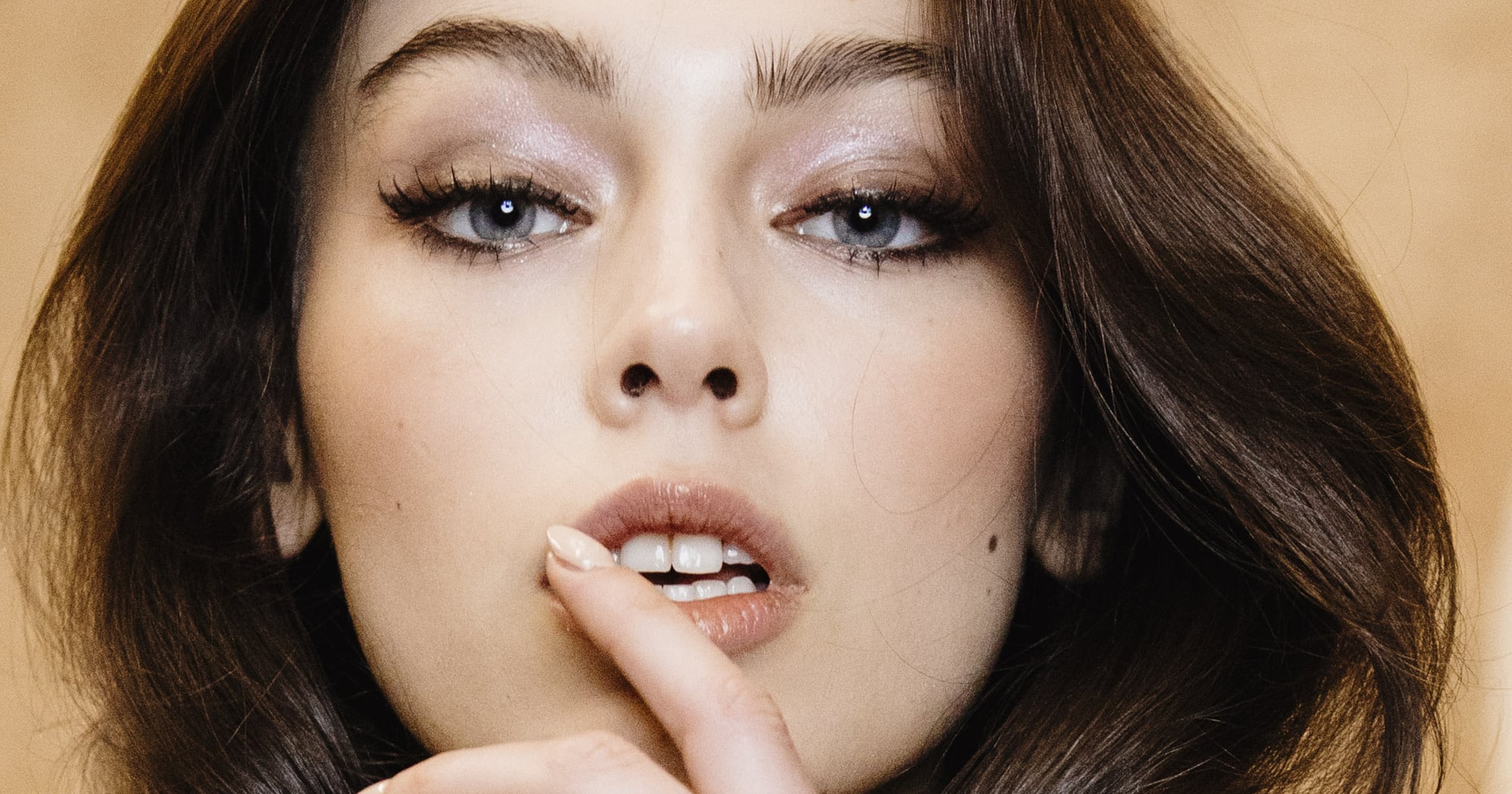 Fishtail Eyeliner Is a Big Makeup Trend For 2022: See Photos | PS Beauty