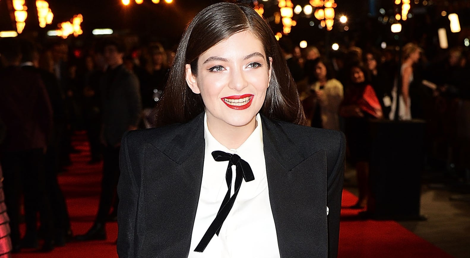 Lorde Reacts to Kim Kardashian's Paper Magazine Pictures | PS Celebrity