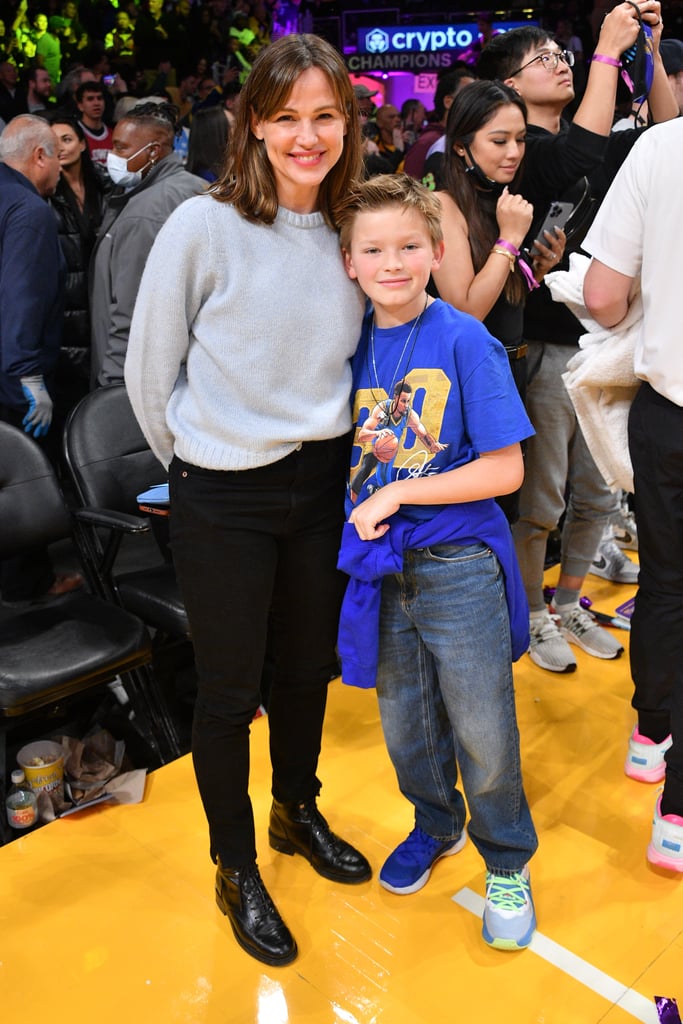 Jennifer Garner and Her Son Attend Lakers vs. Warriors Game | POPSUGAR ...
