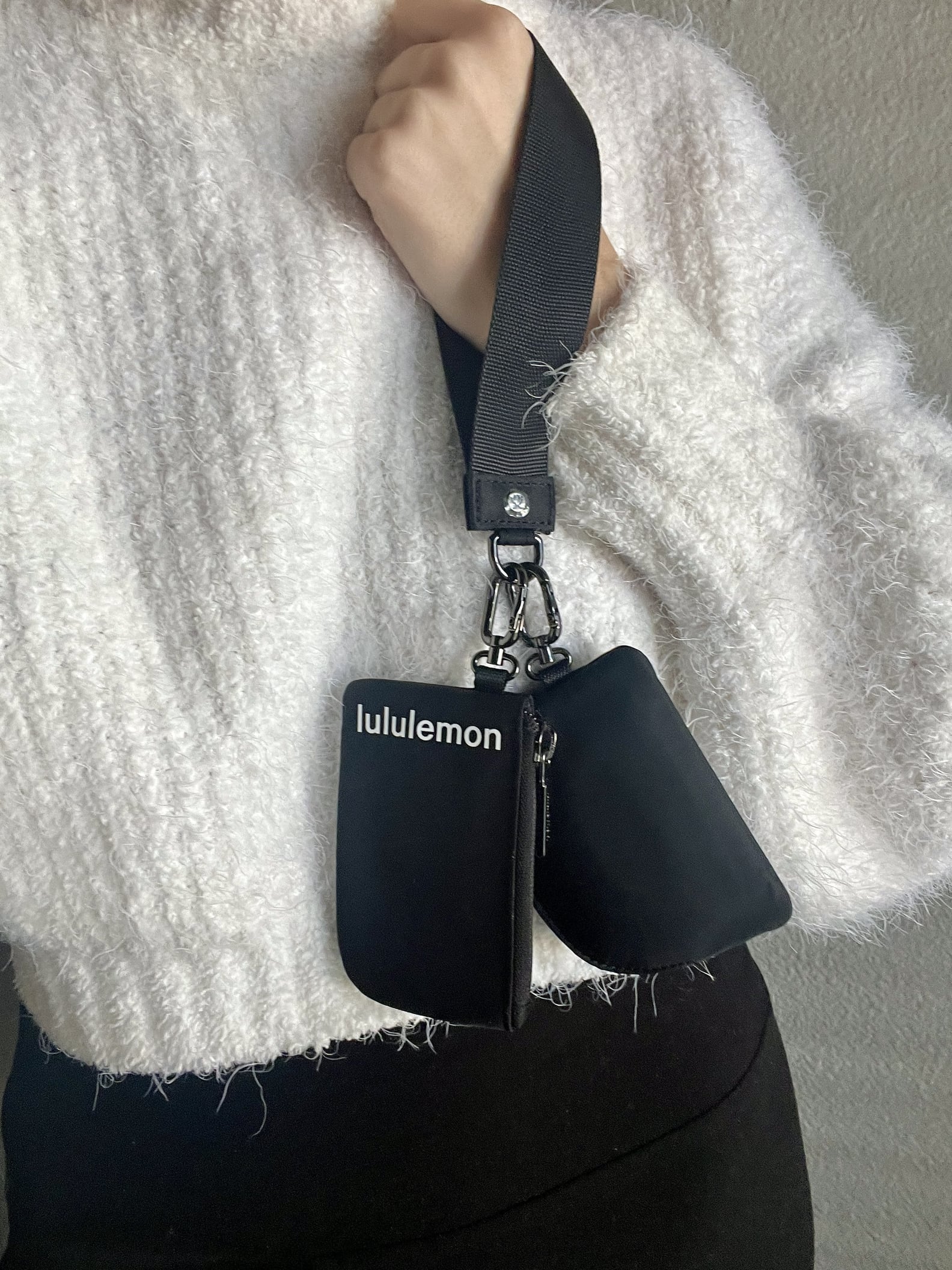 Lululemon Dual Pouch Wristlet Review With Photos | POPSUGAR Fashion