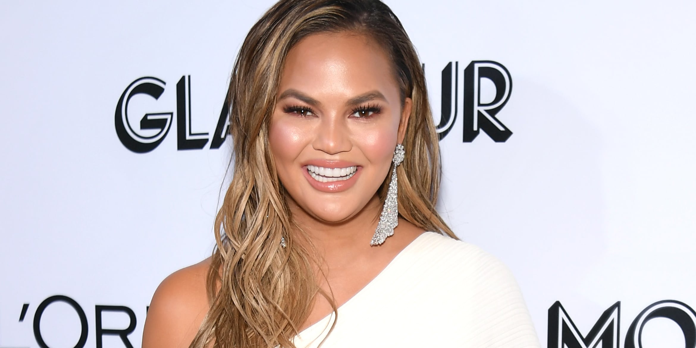 Chrissy Teigen Body Makeup | PS Beauty
