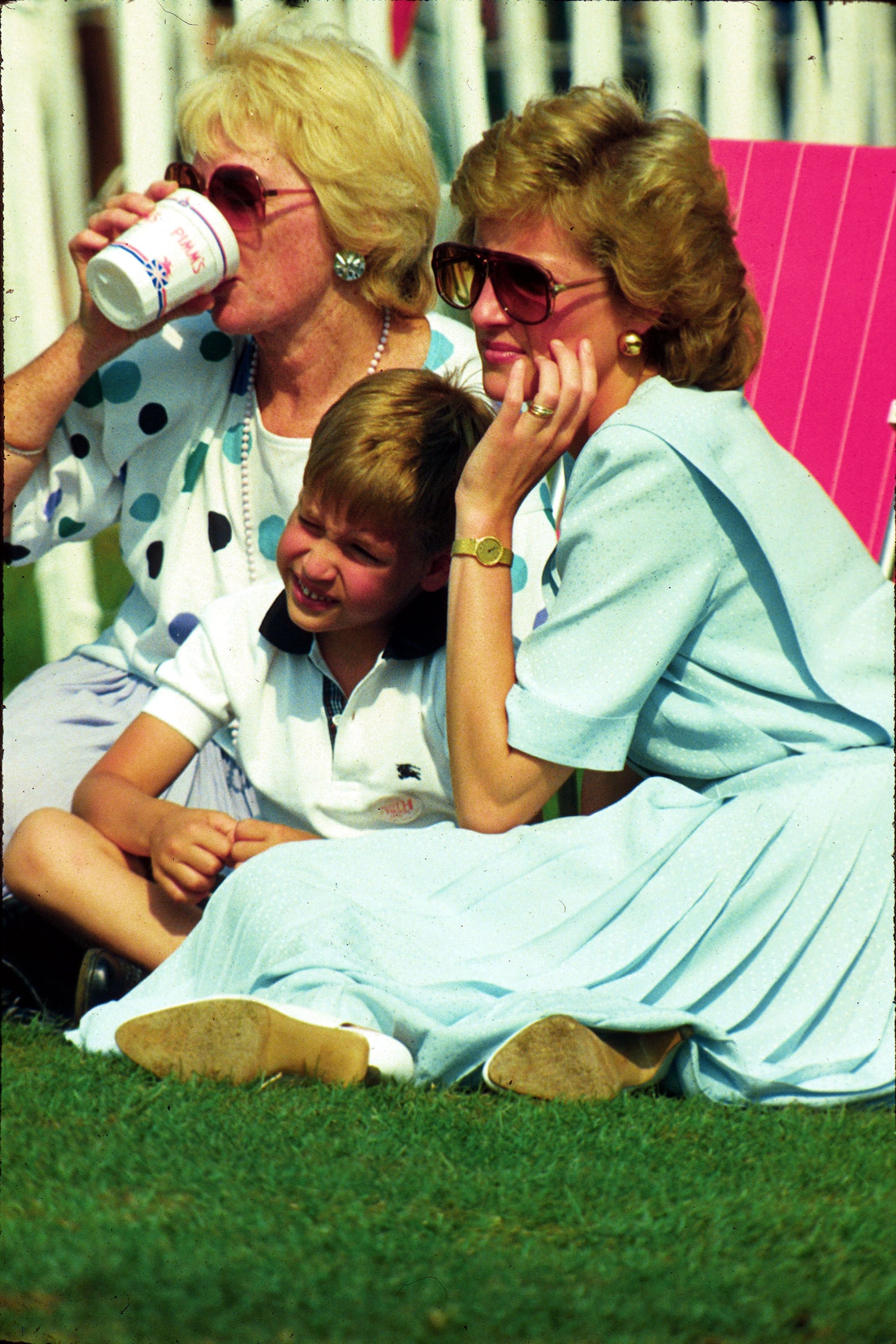 Pictures of Princess Diana Being Affectionate With Sons | PS Family