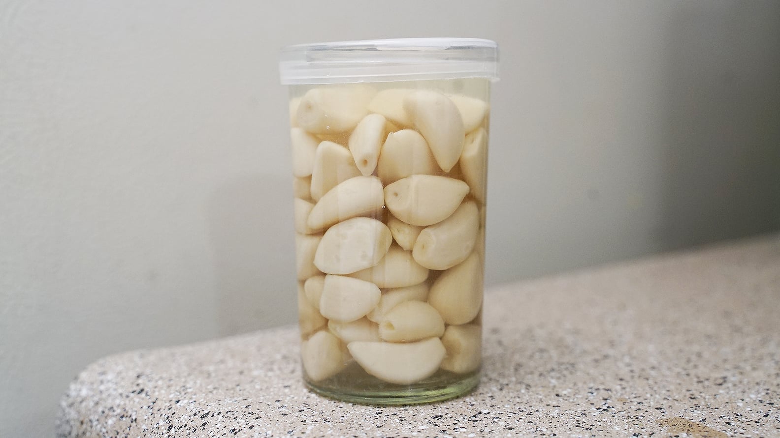 Spicy Pickled Garlic Recipe From TikTok With Photos | PS Food