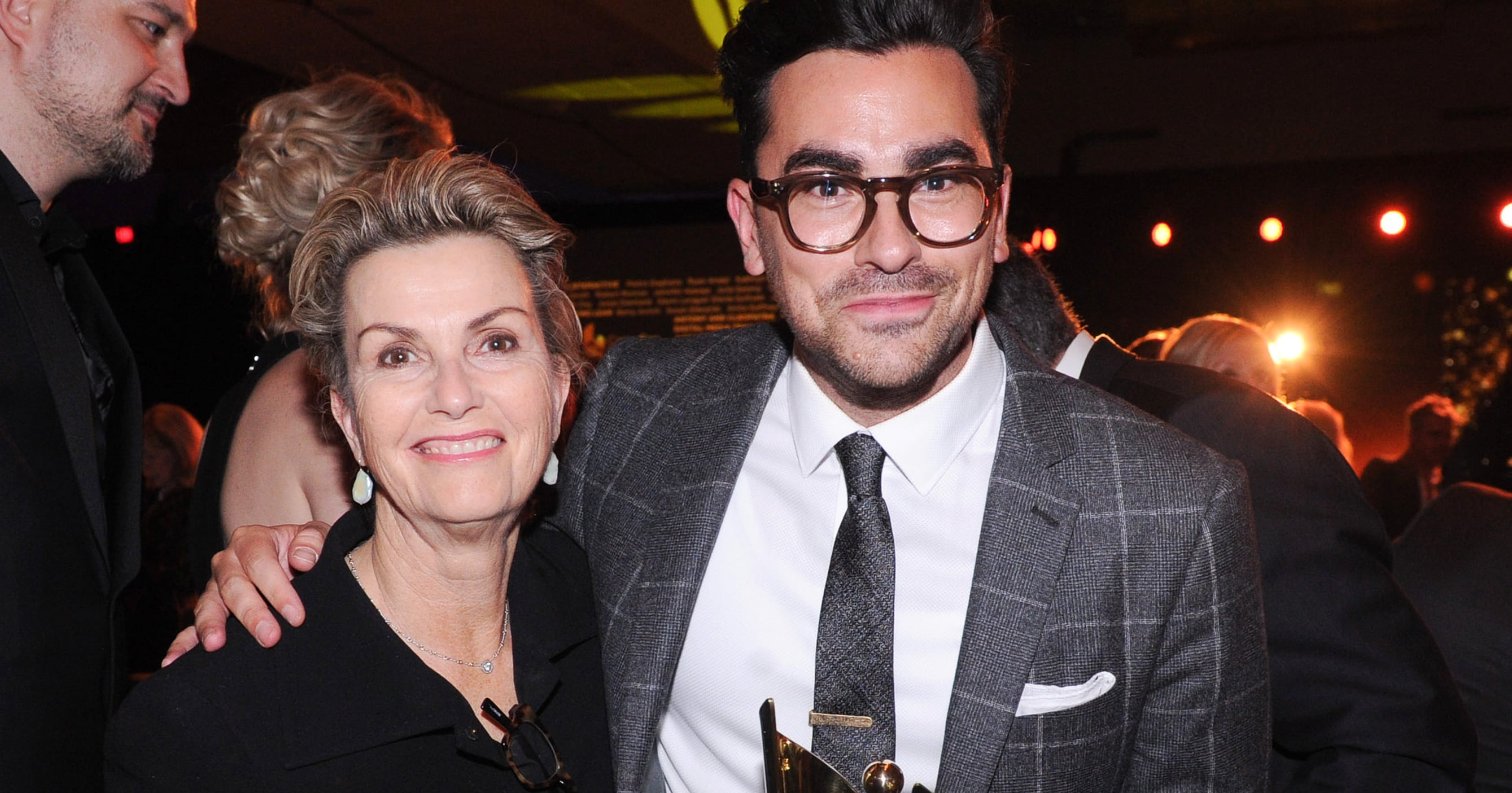 Dan Levy's Mom Sends a Message to His Bullies Ahead of SNL | POPSUGAR ...