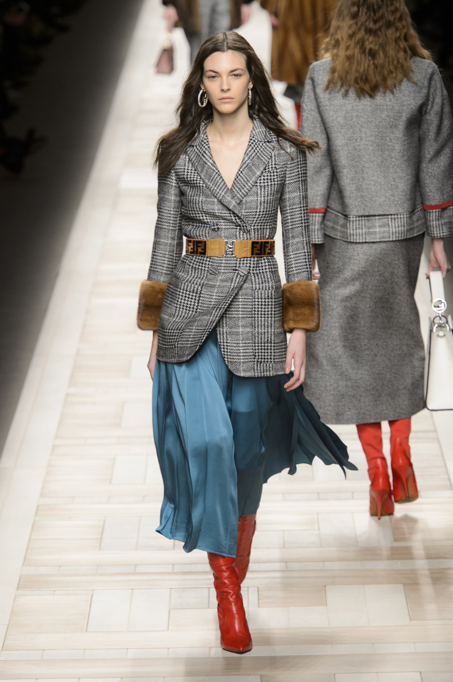 Fendi Fall 2017 Runway Show | PS Fashion