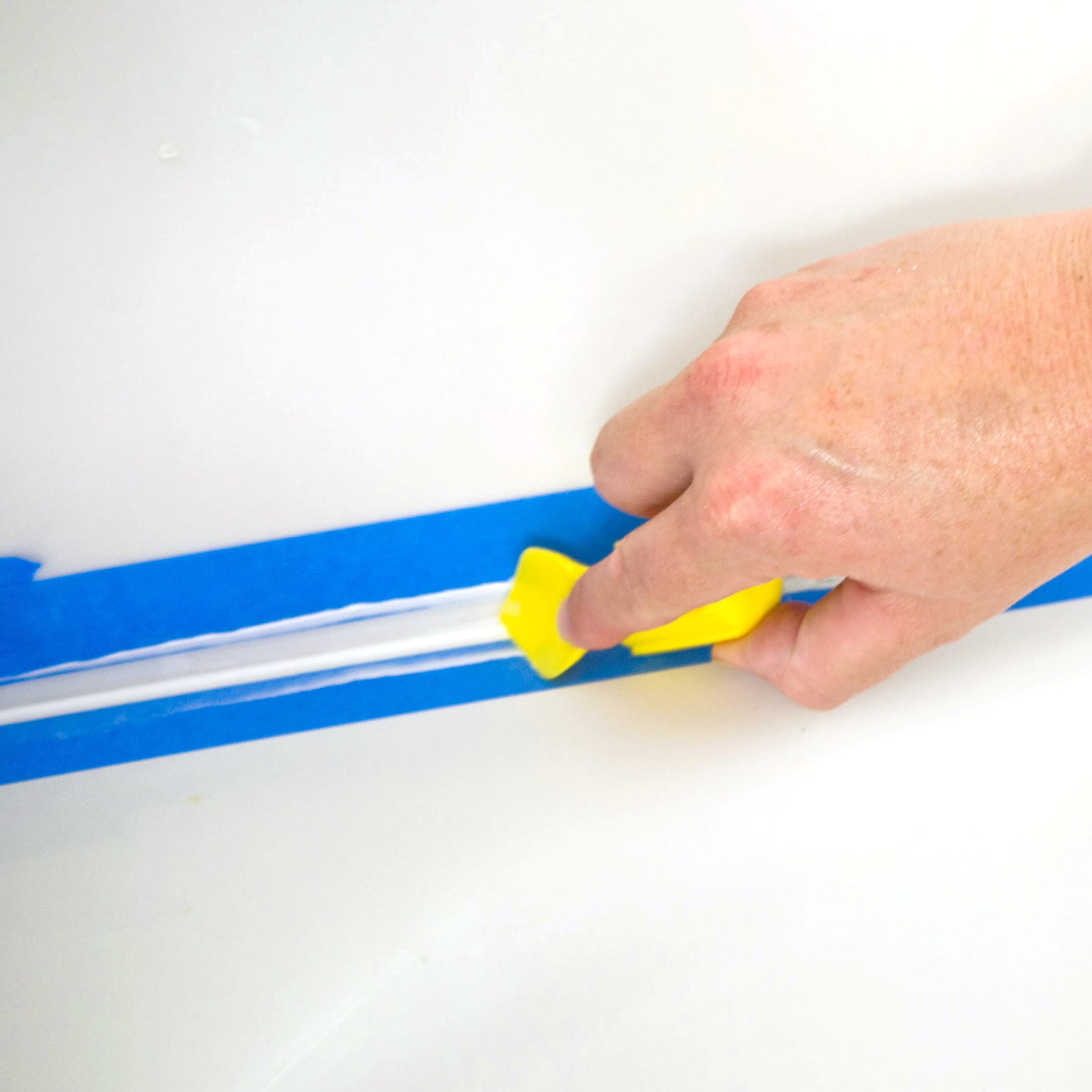 How to Caulk Around a Bathtub | PS Smart Living
