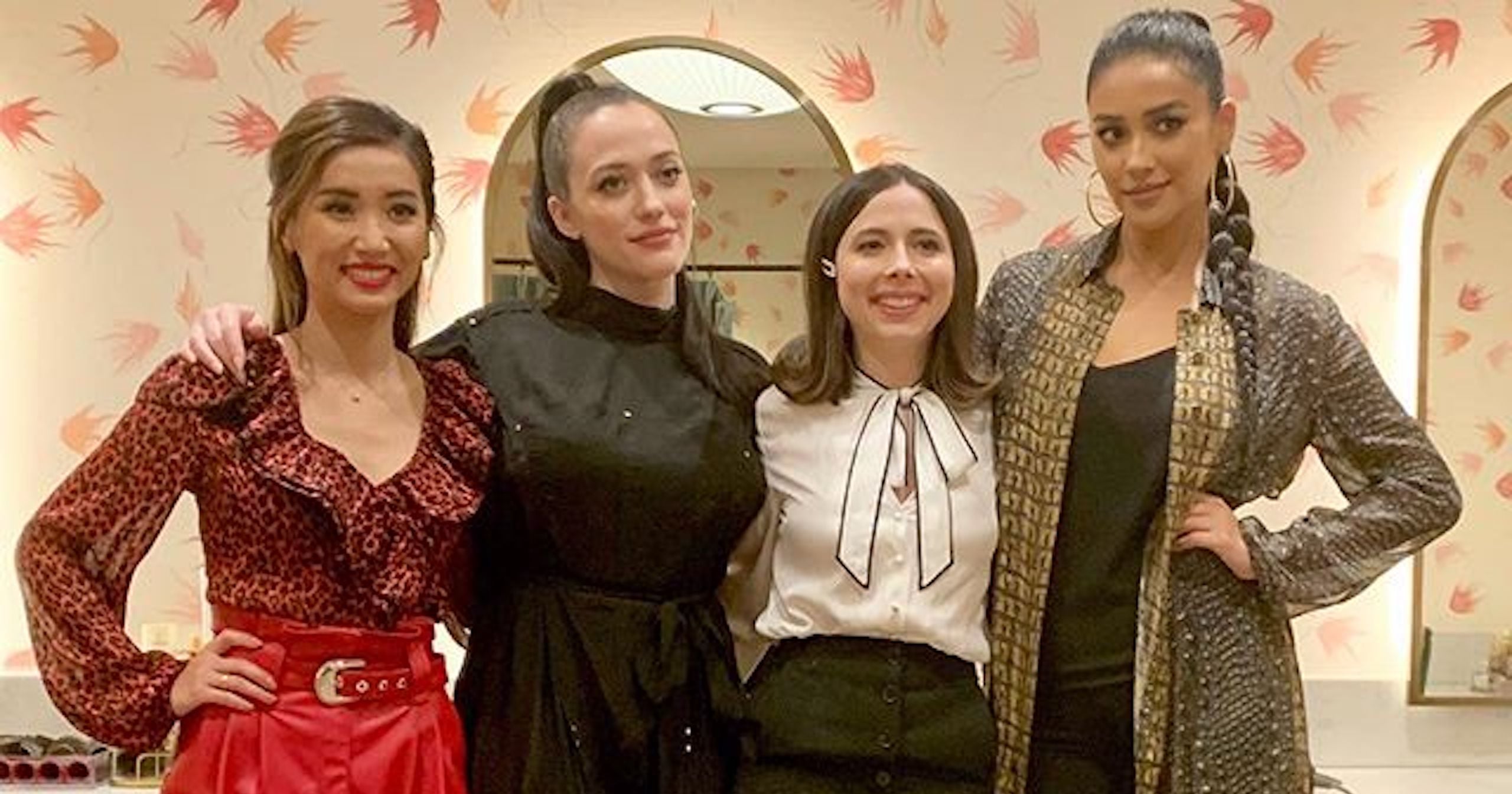 Cute Pictures of the Dollface Cast Hanging Out Together | PS Celebrity
