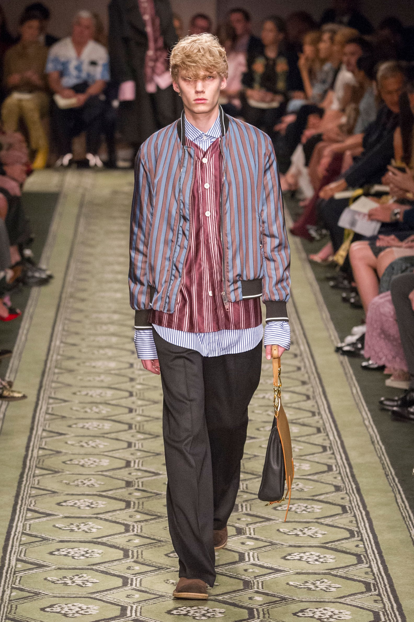 Burberry Runway Show September 2016 | PS Fashion