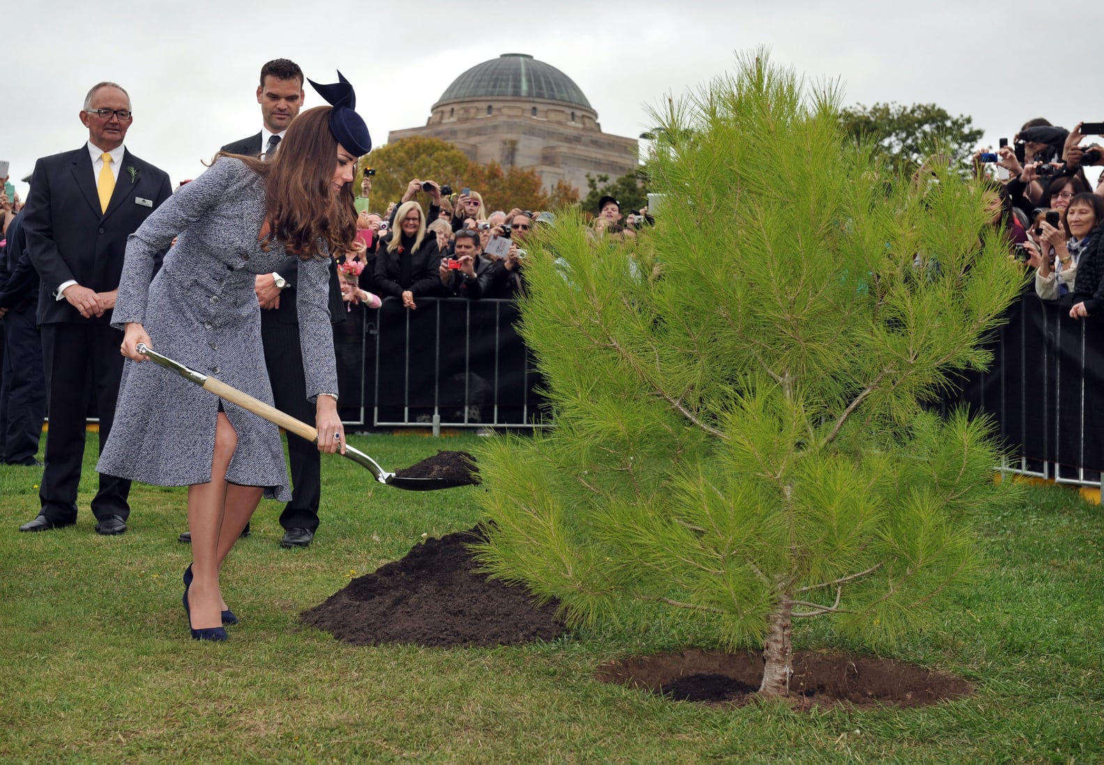 Kate Middleton Planting Trees | Pictures | PS Celebrity