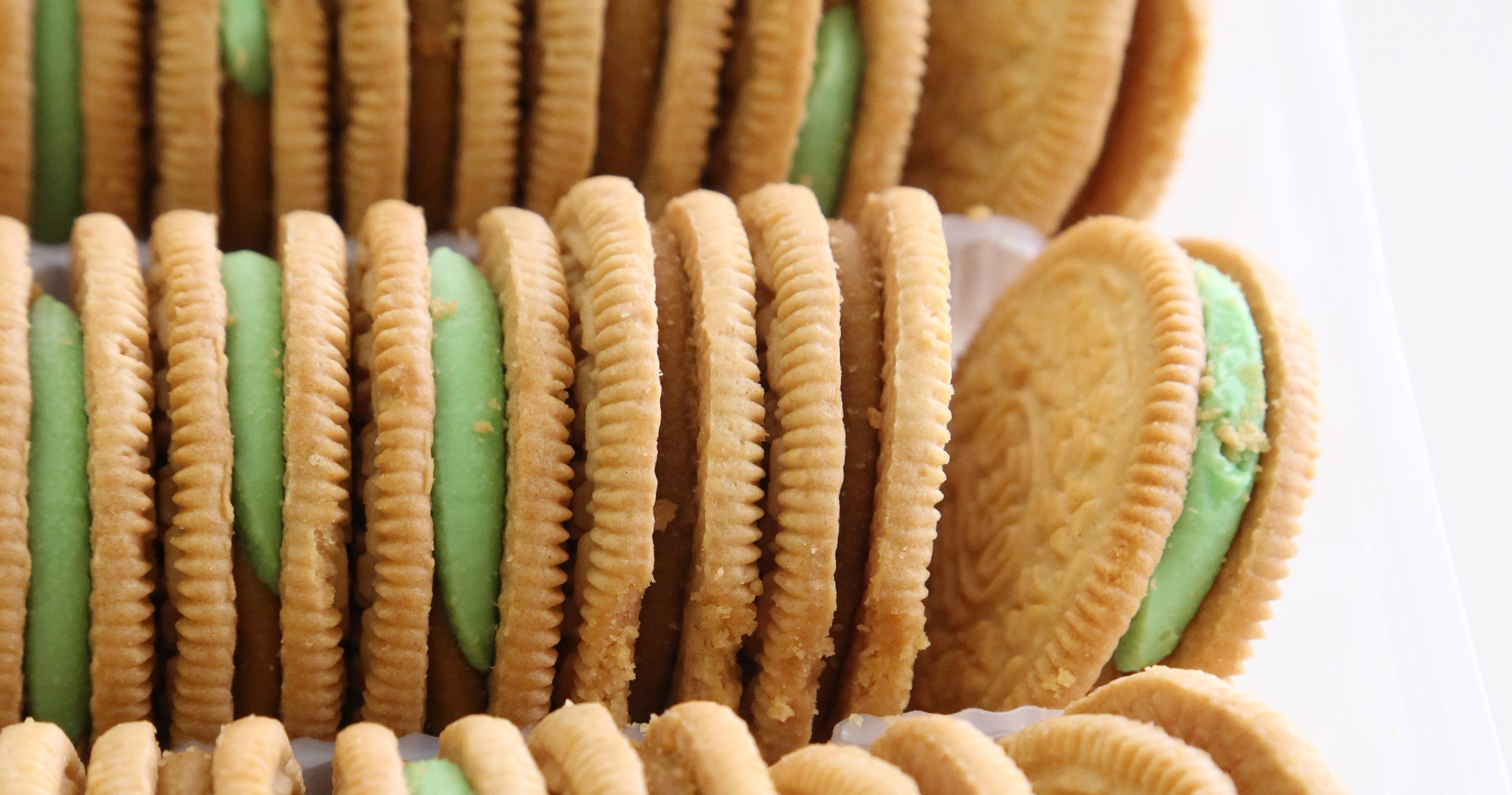 Caramel Apple Oreos Review | PS Food