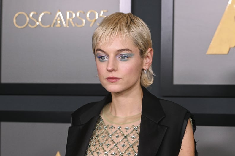 Emma Corrin’s "Mixie" Haircut: See Photos | POPSUGAR Beauty
