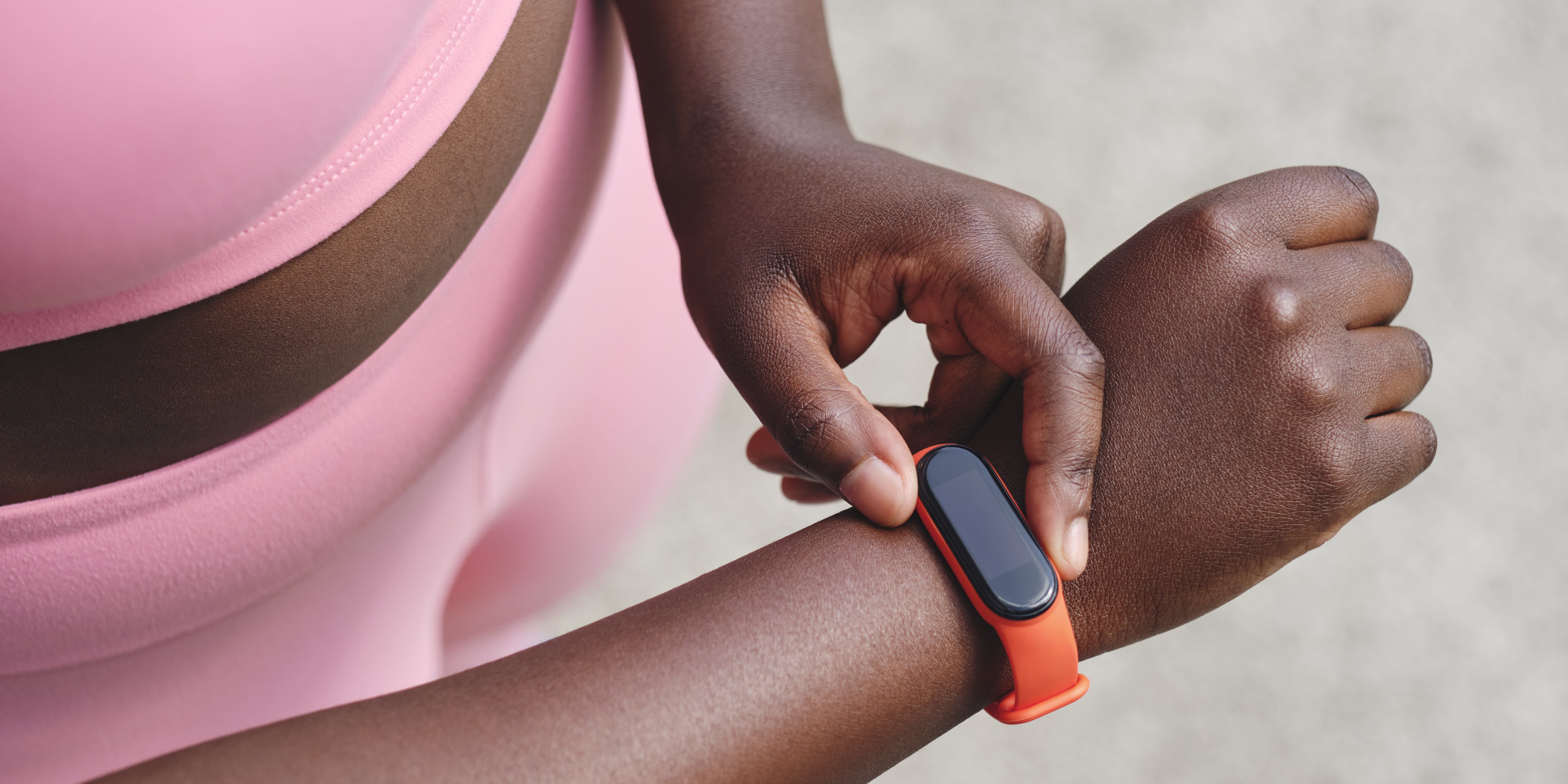 8 Best Fitness Trackers, According to Editors | PS Fitness