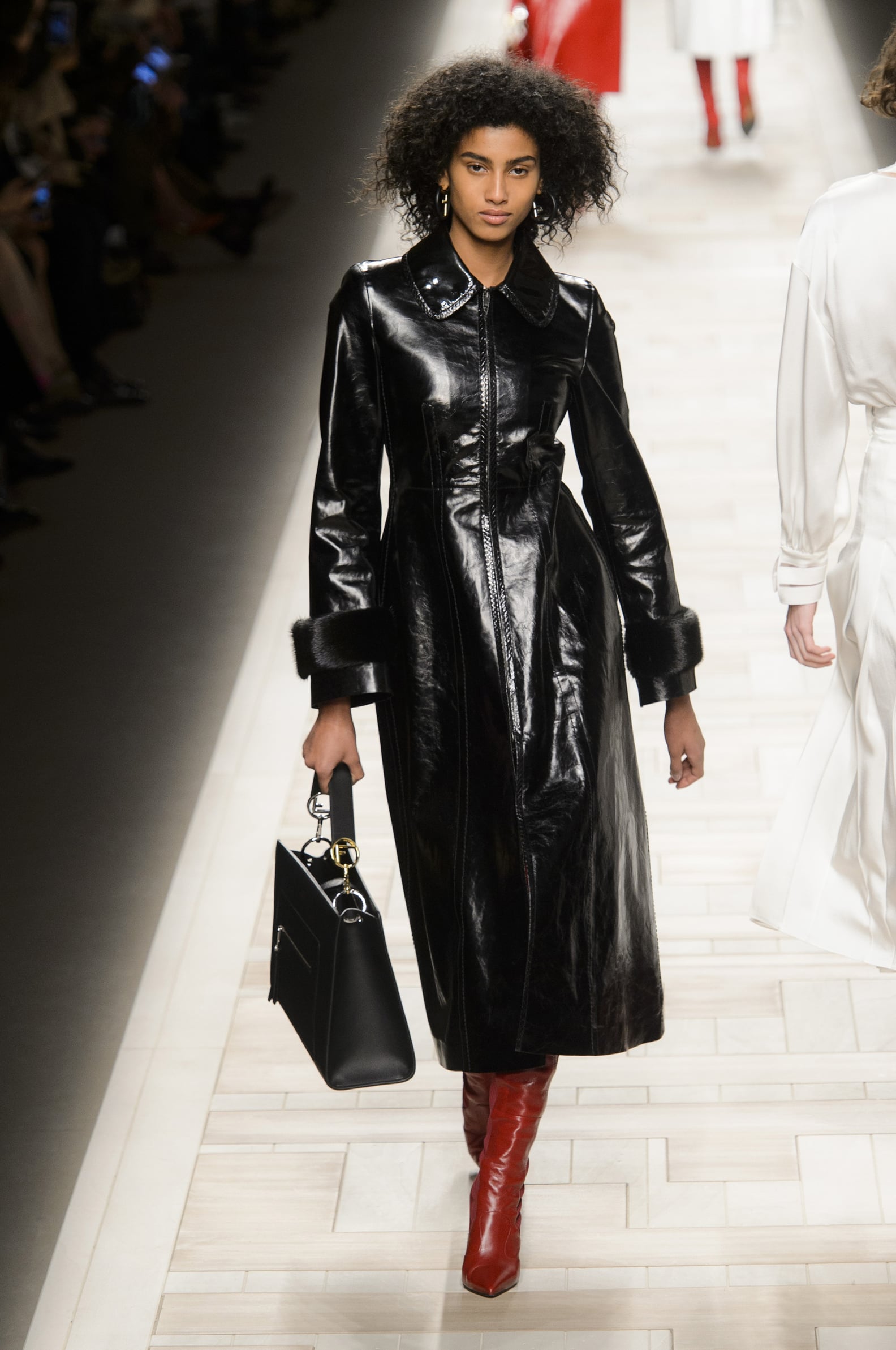 Fendi Fall 2017 Runway Show | PS Fashion