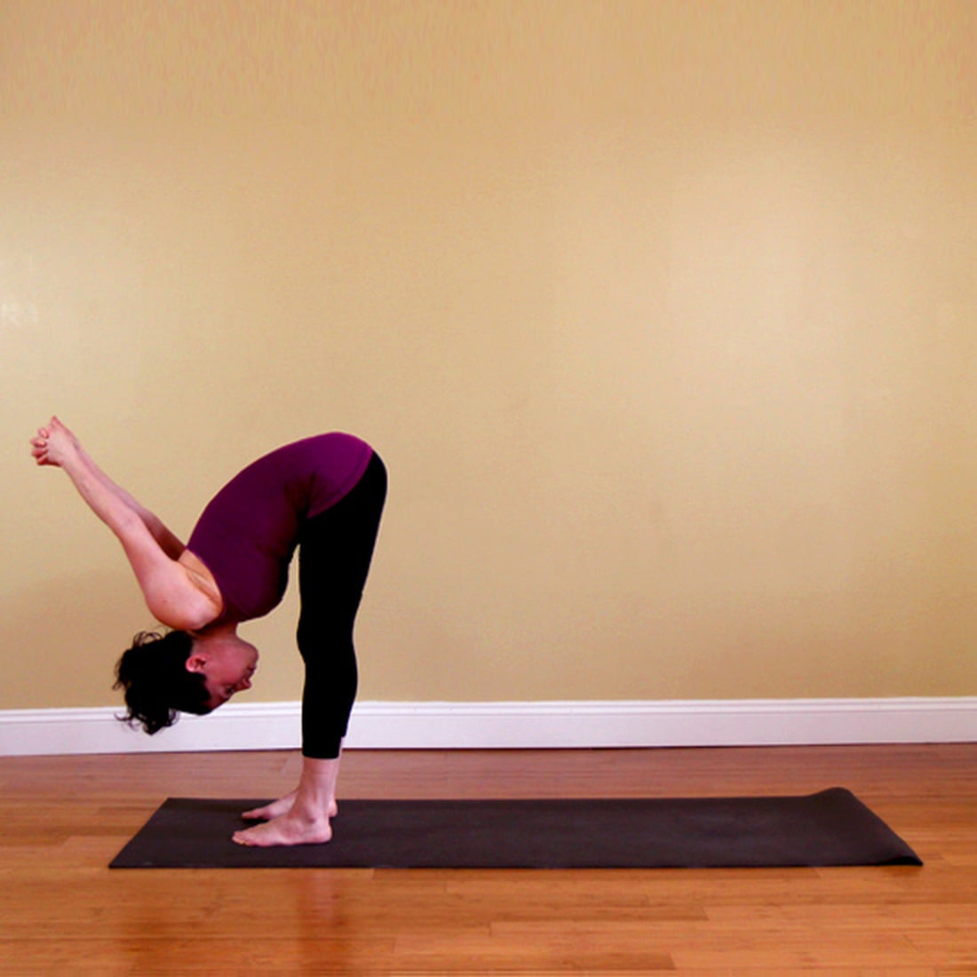 Yoga Sequence to Strengthen the Legs and Core | PS Fitness