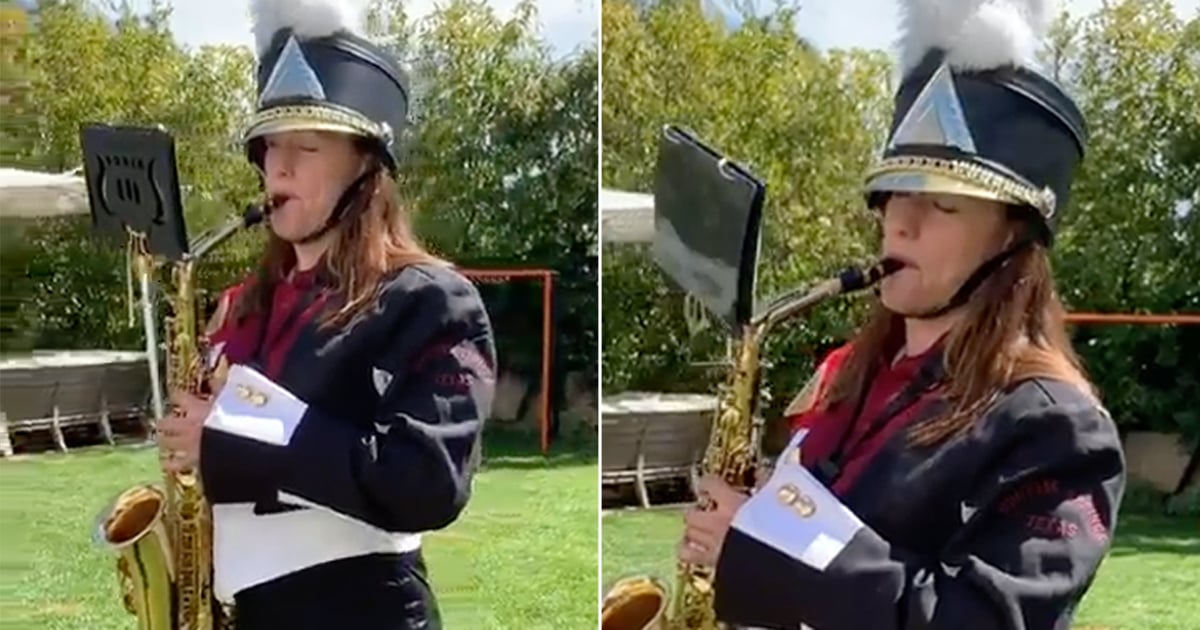 Jennifer Garner Playing Saxophone For Reese Witherspoon 2019 | PS Celebrity