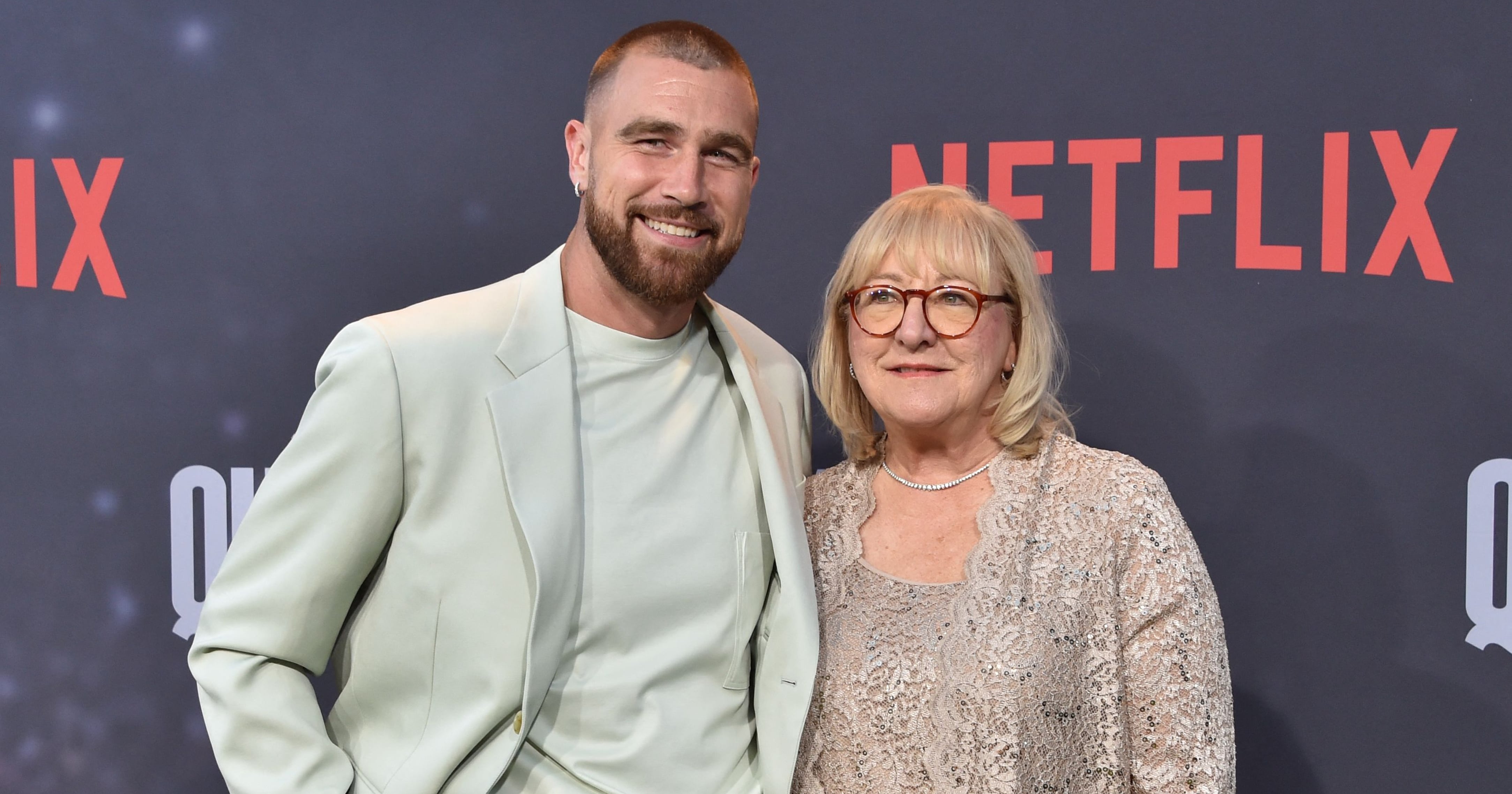 Travis Kelce and Mom Donna Kelce at the Quarterback Premiere | POPSUGAR ...