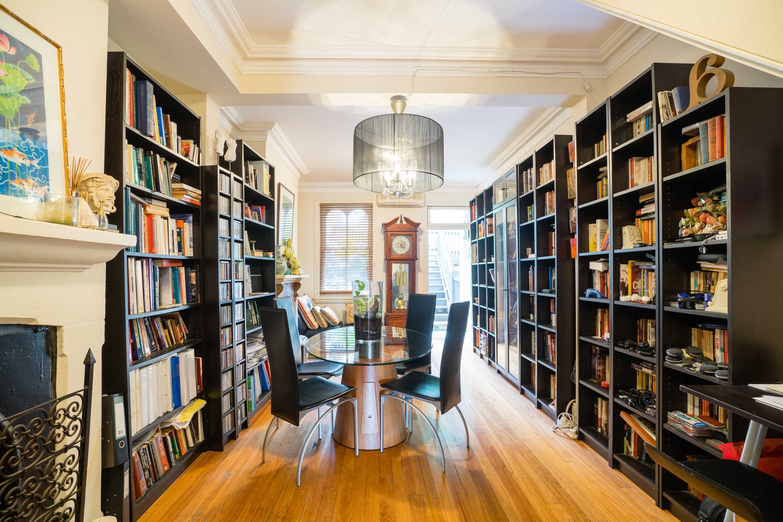 Best Airbnbs With Libraries | POPSUGAR Smart Living