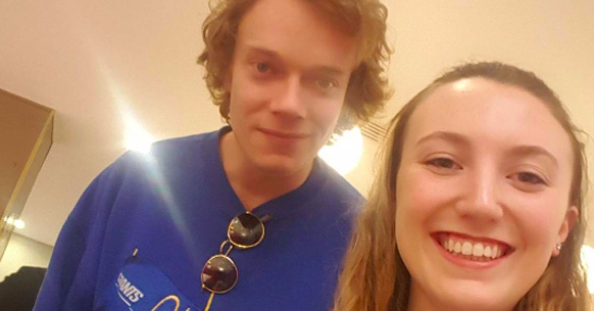 Alfie Allen's Response to Fan Photo | PS Celebrity