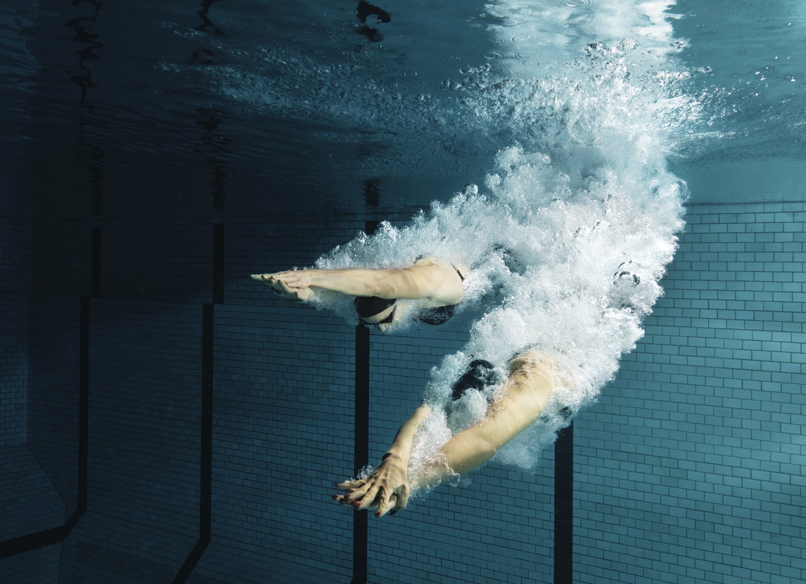 How Swimming With a Group of People Improved My Swim Workout | POPSUGAR ...