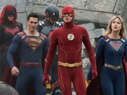 See The CW's "Crisis on Infinite Earths" Arrowverse Photos | POPSUGAR ...