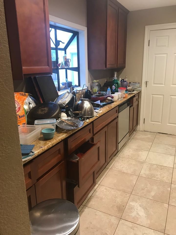 Mom Leaves the Kitchen Messy | POPSUGAR Family