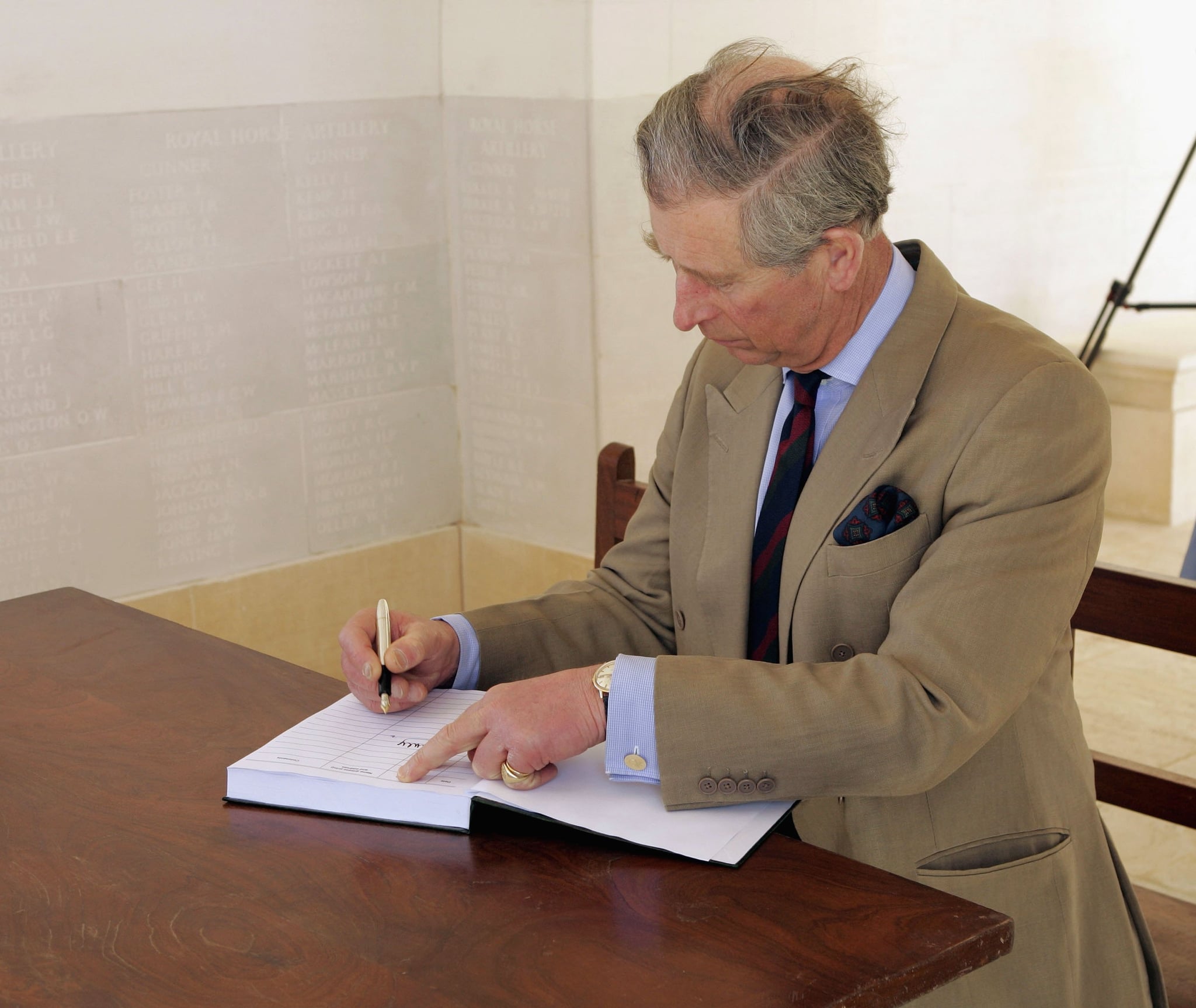 Royal Proclamation signing - Fountain & Dip Pens - First Stop - The ...