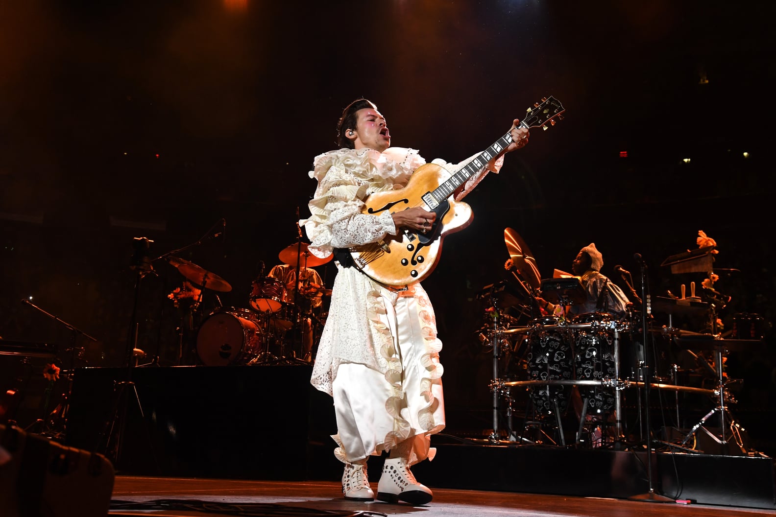 55+ Harry Styles Instagram Captions | POPSUGAR Entertainment