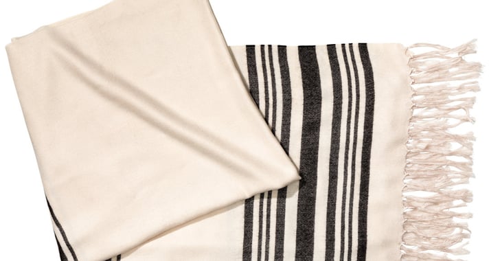 H&M's Jewish Prayer Shawl Scarf | POPSUGAR Fashion