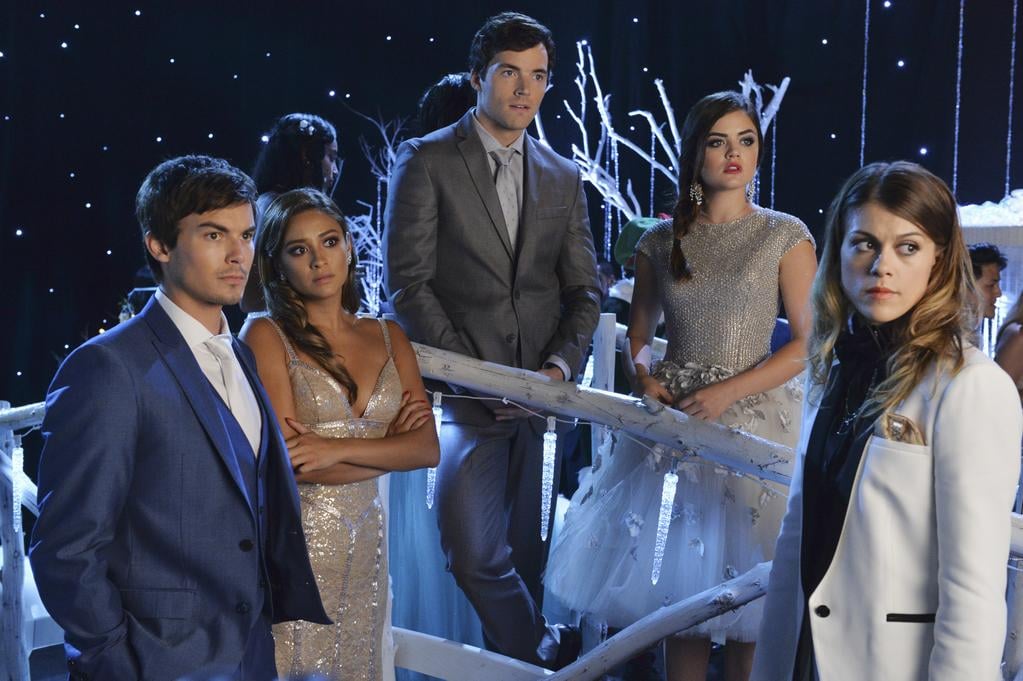 Pretty Little Liars Christmas Episode Spoilers | POPSUGAR Entertainment