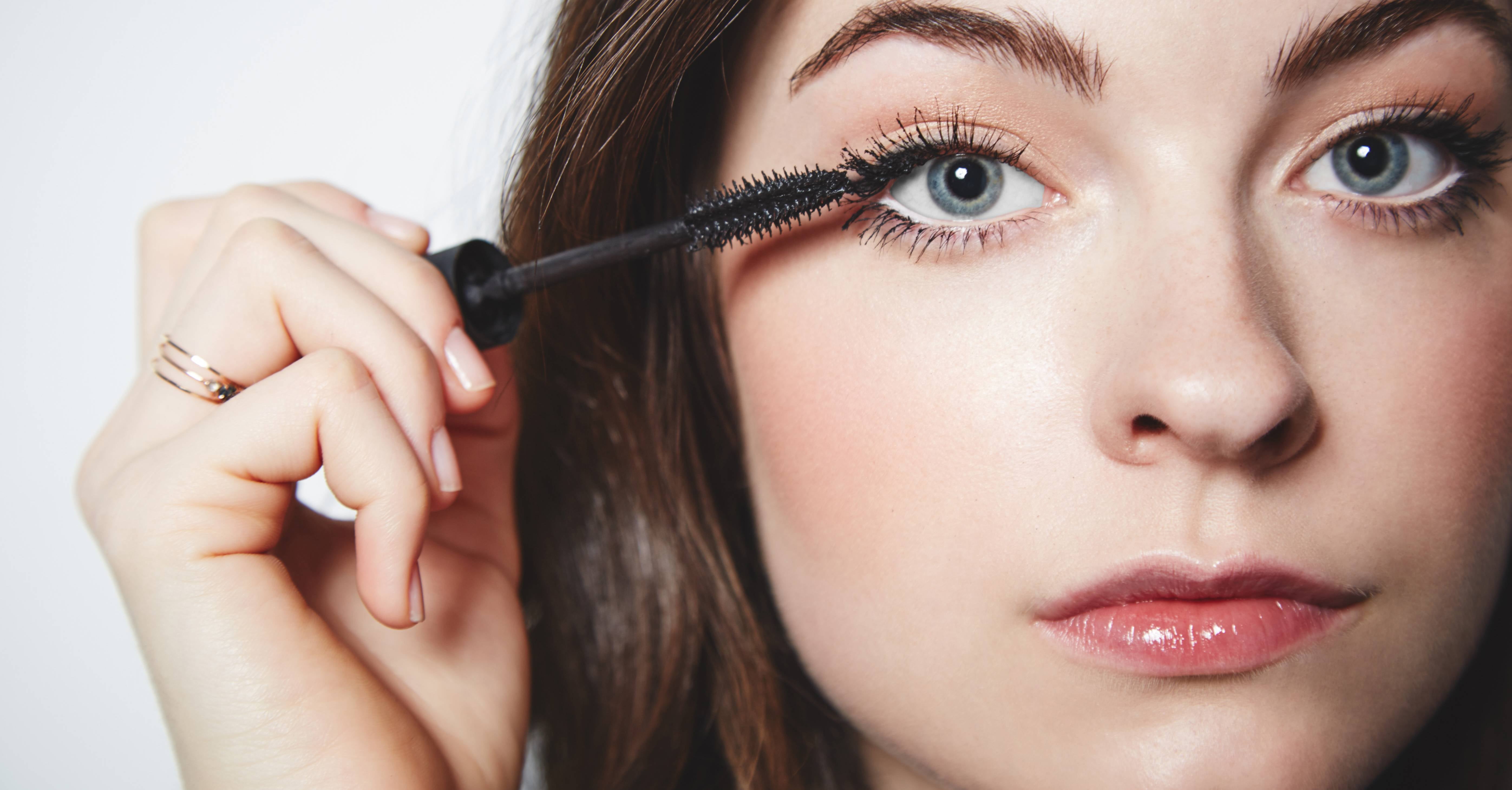 How to Get All the Mascara Out of the Tube | PS Beauty
