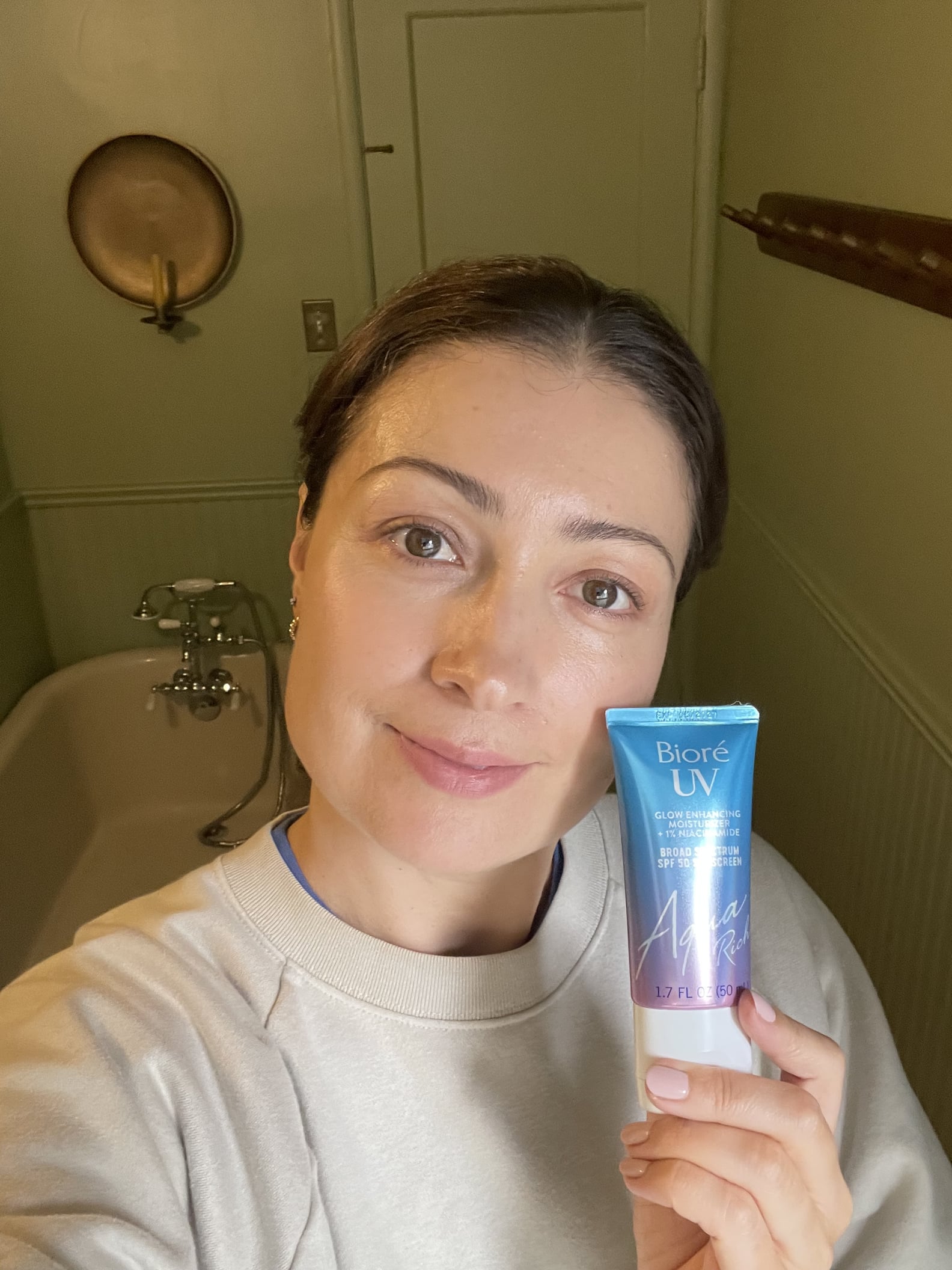 Bioré UV Aqua Rich Glow Enhancing Moisturizer SPF Review | PS Beauty