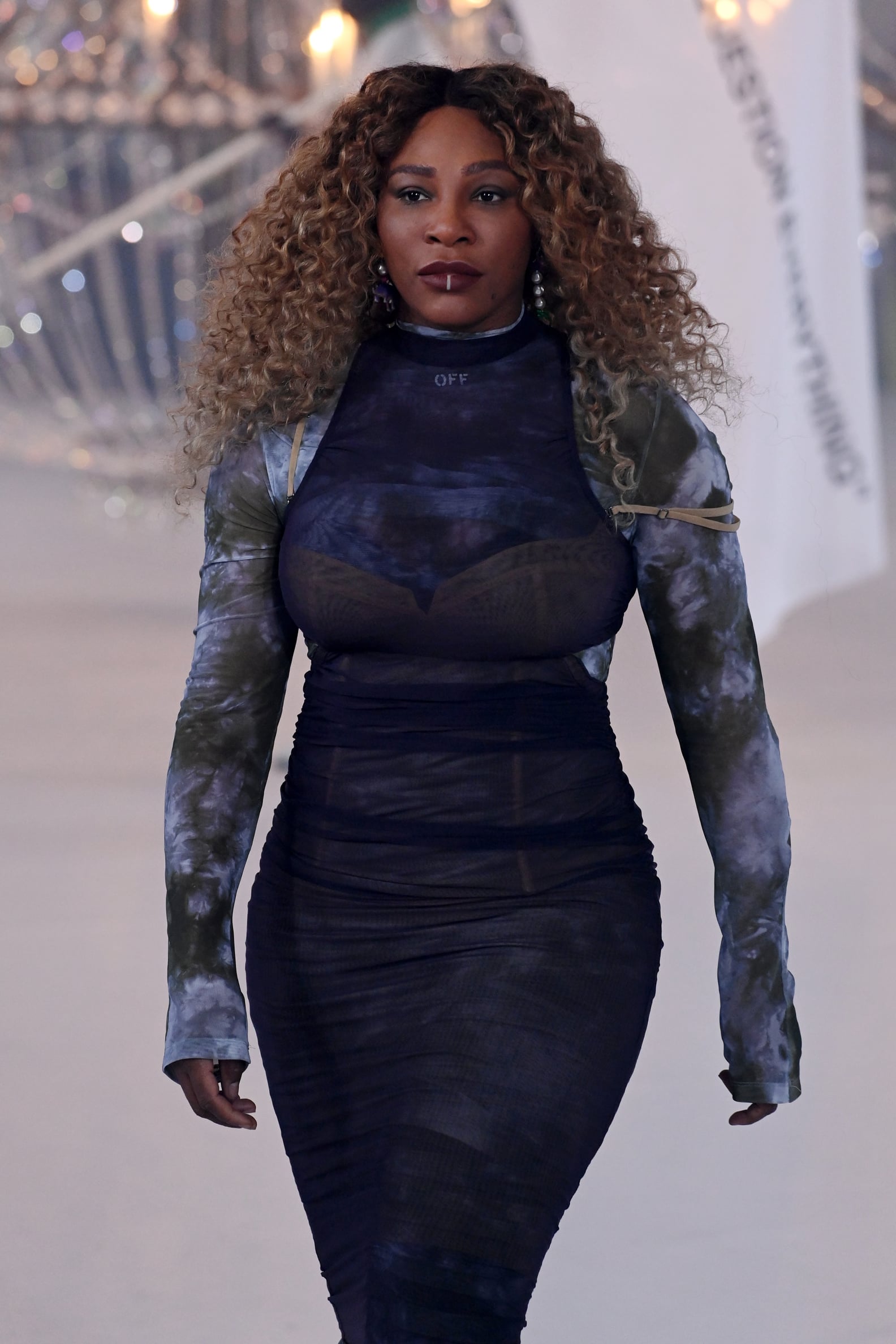 Serena Williams Walks Down Off-White Fall 2022 Runway at PFW | PS Fashion