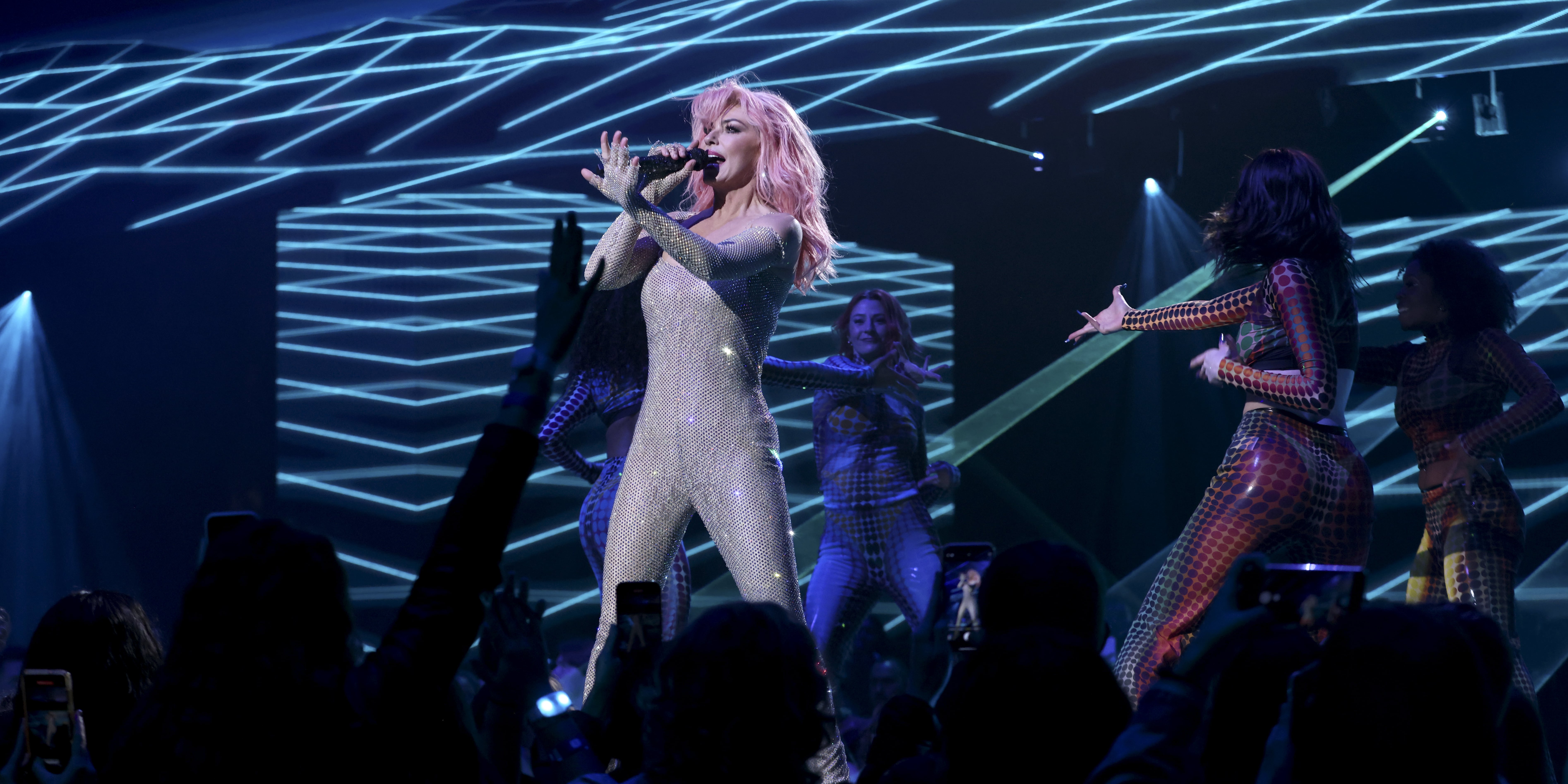 Shania Twain Is "Unashamed" of Her Body Post-Menopause | POPSUGAR Fitness