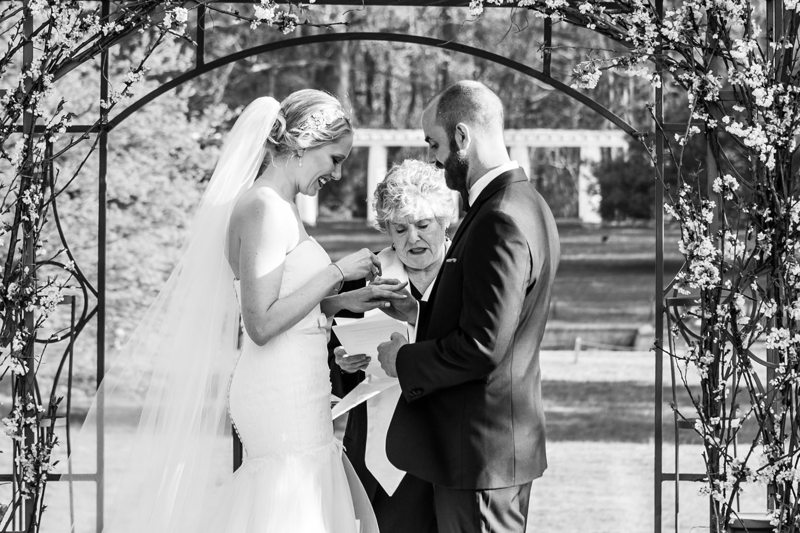 Classic Outdoor Pennsylvania Wedding | PS Love