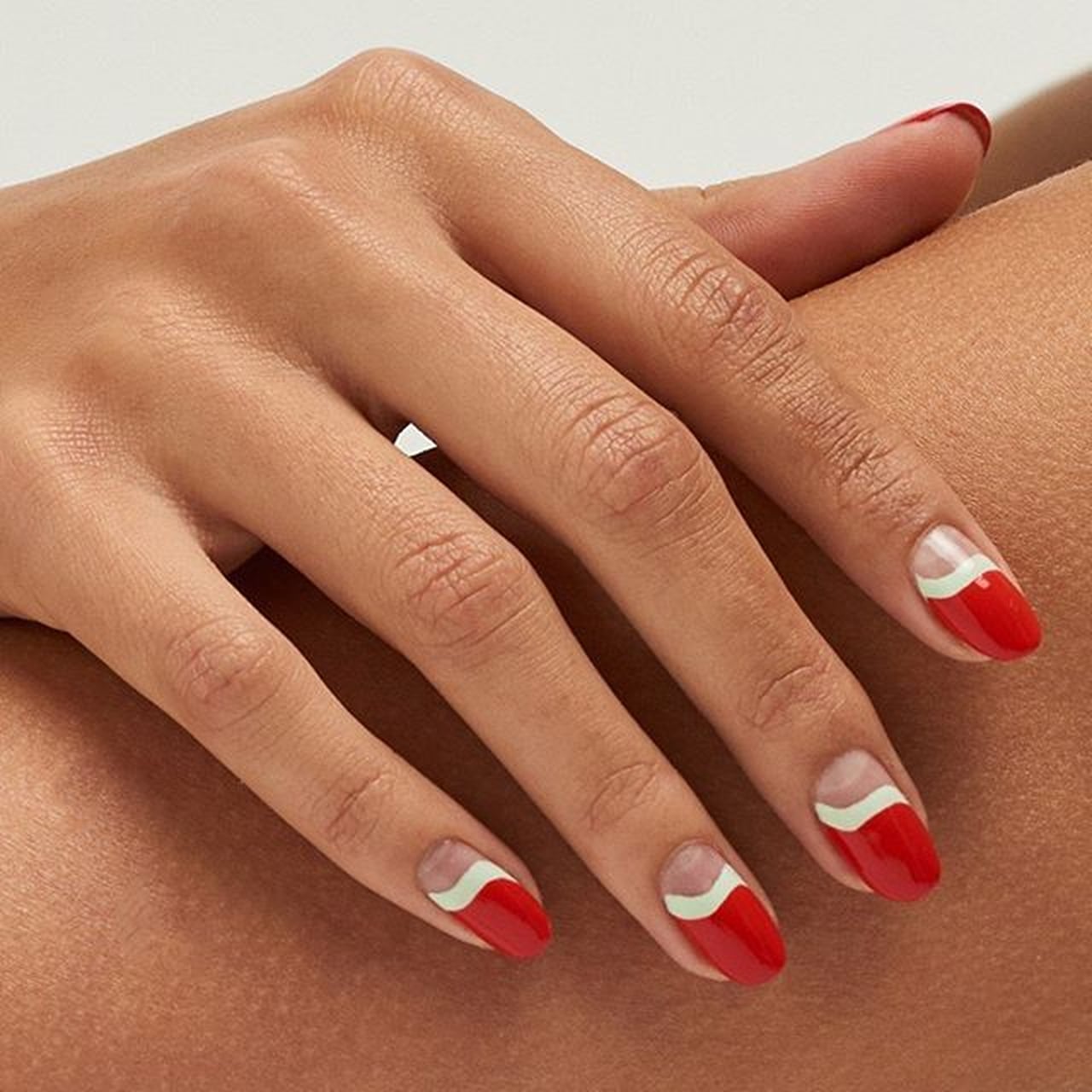 Wavy Nail Art Trend | PS Beauty
