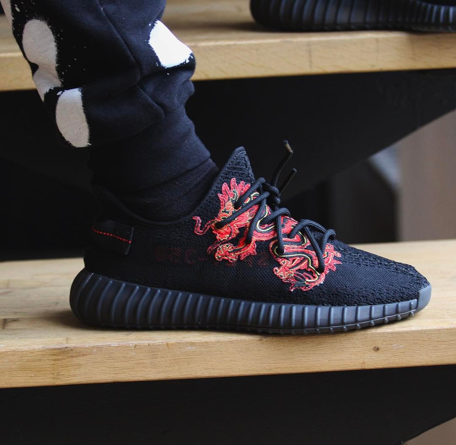 Embroidered Yeezy Boost Sneakers | PS Fashion