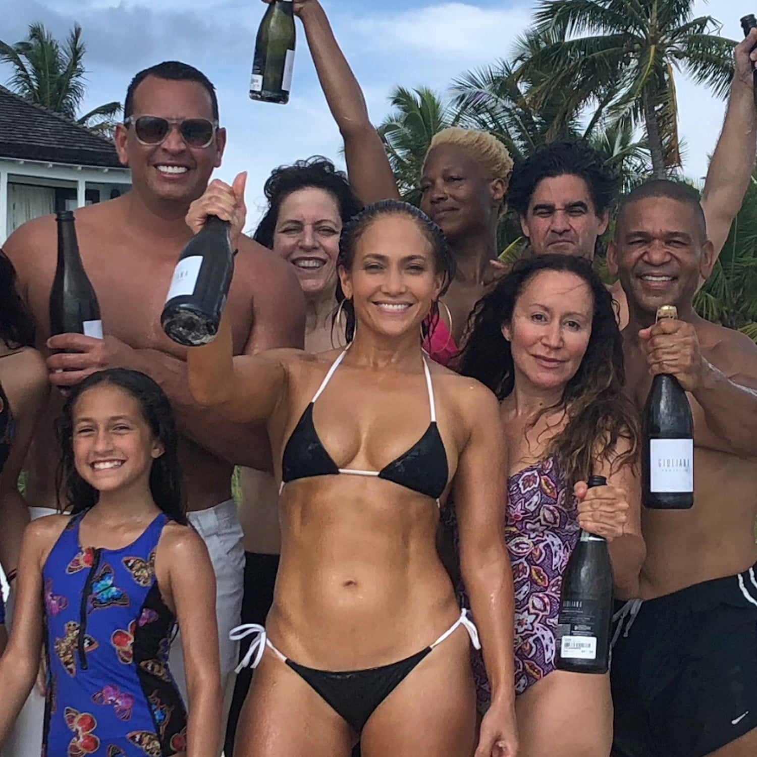 jennifer lopez beach bikini