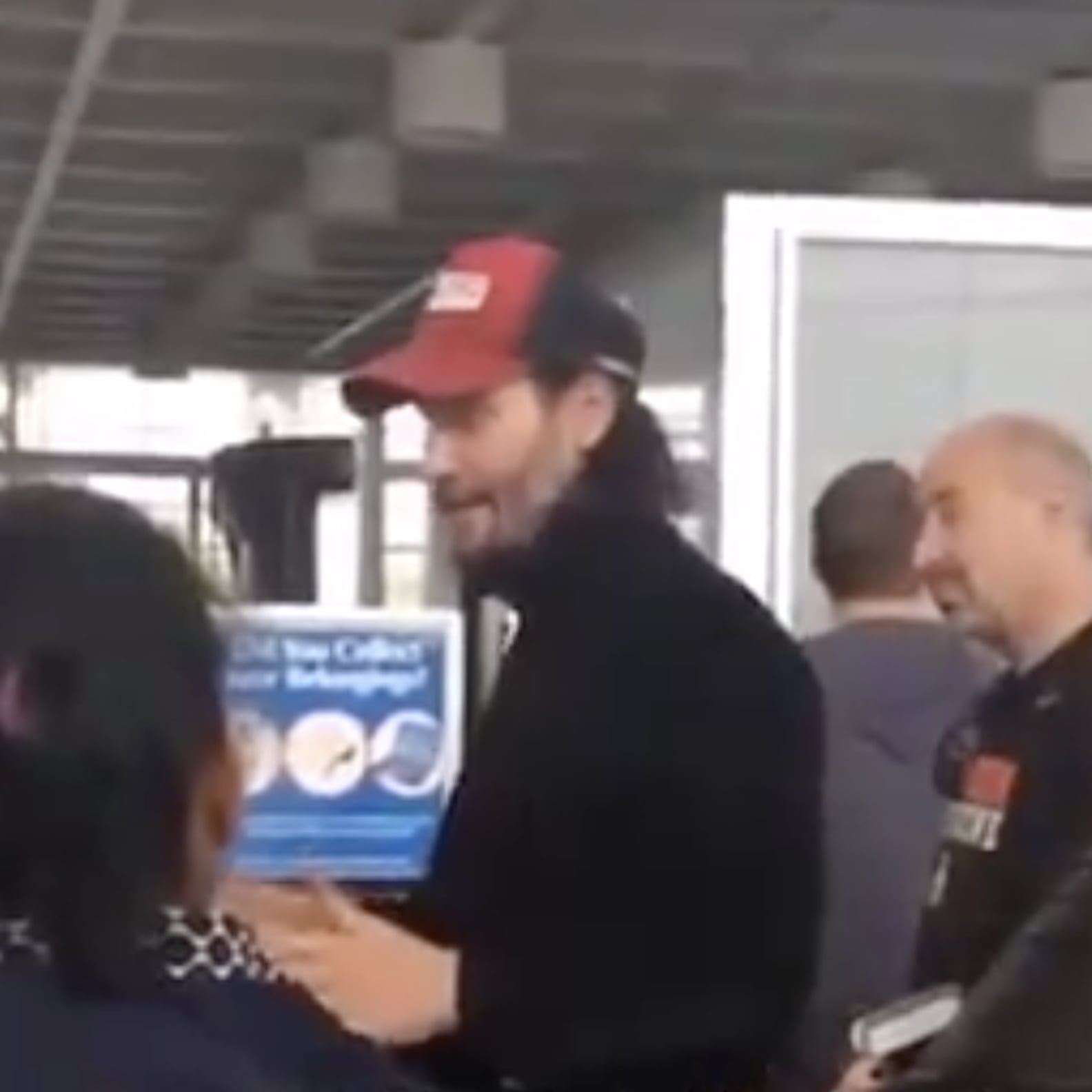 Keanu Reeves Gives Plane Passengers Tour of Bakersfield, CA | PS Celebrity