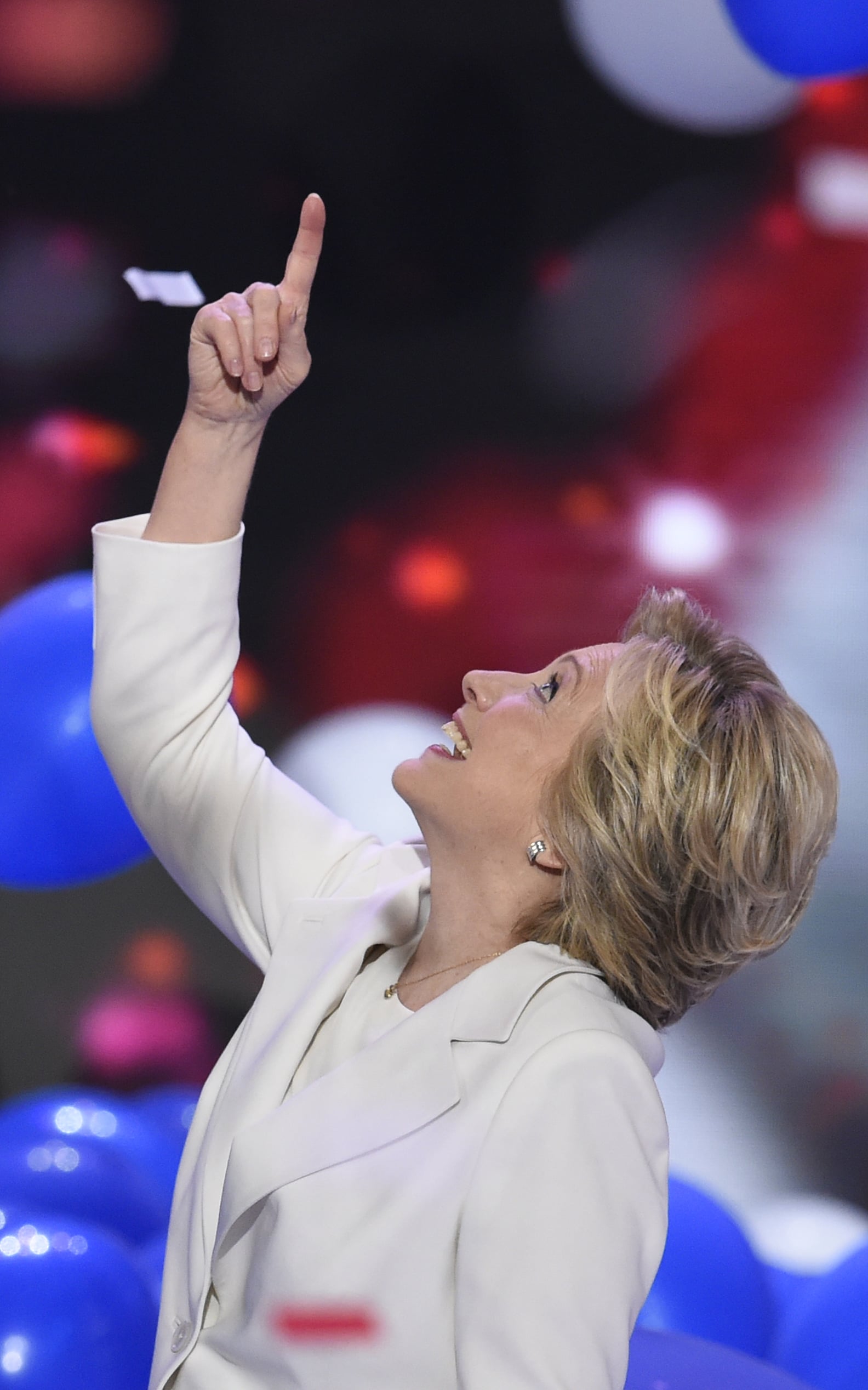 Bill and Hillary Clinton Playing With Balloons at DNC 2016 | POPSUGAR ...