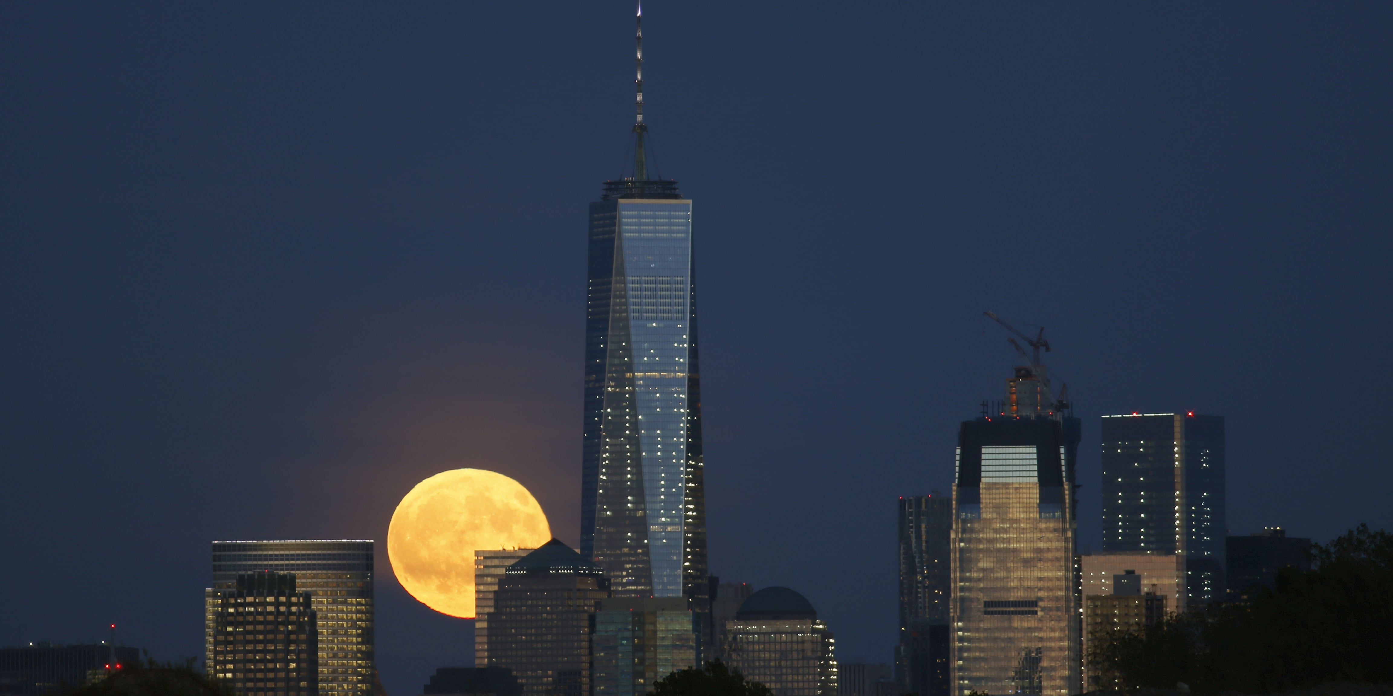 How to Watch the Harvest Full Moon on Friday the 13th | POPSUGAR Smart ...
