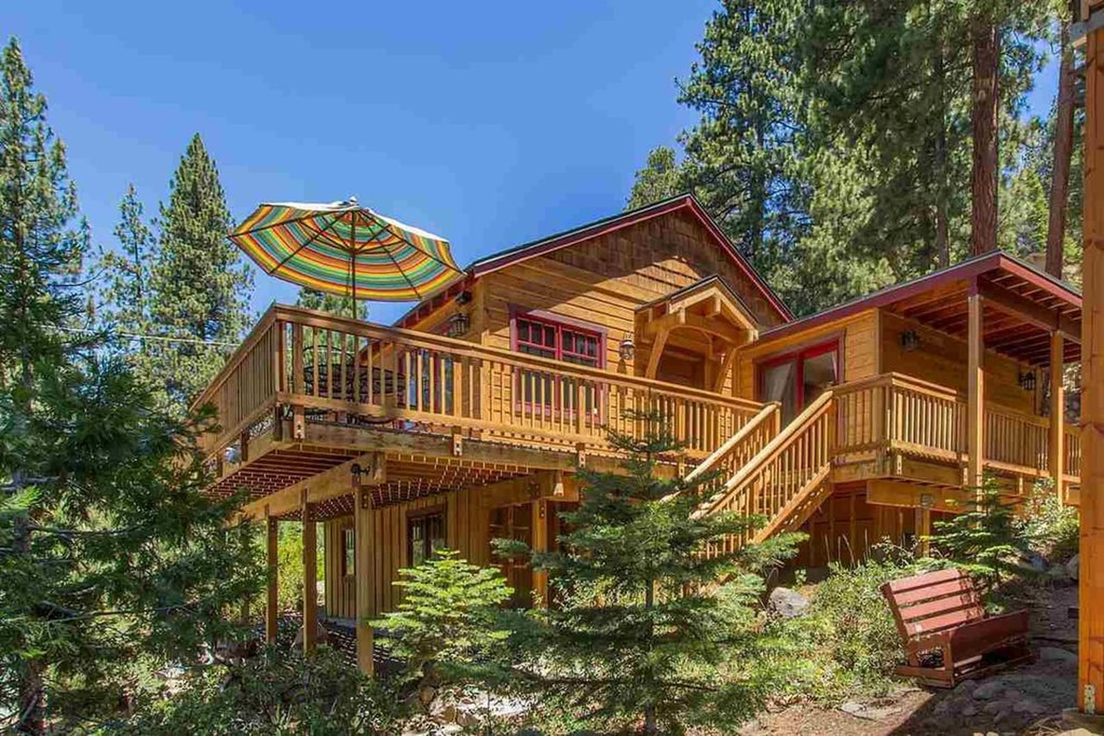 35 Charming Remote Cabin Rentals Across the US | PS Smart Living