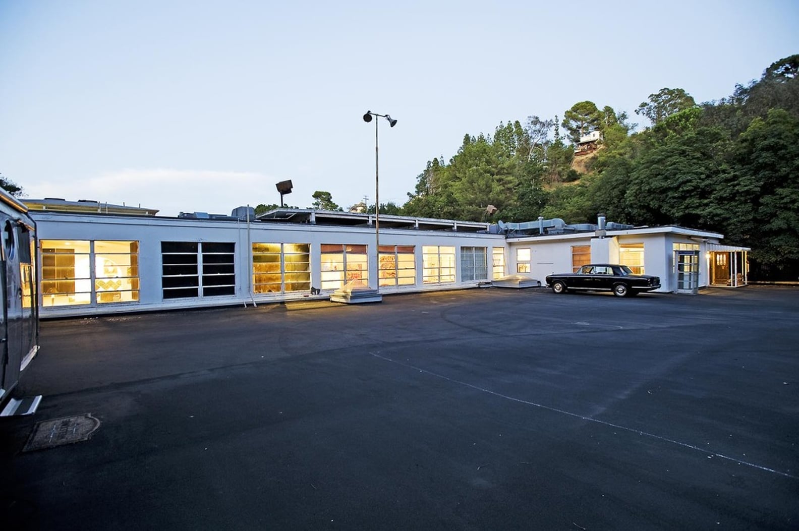 Jared Leto's Military Compound Home Photos | PS Home