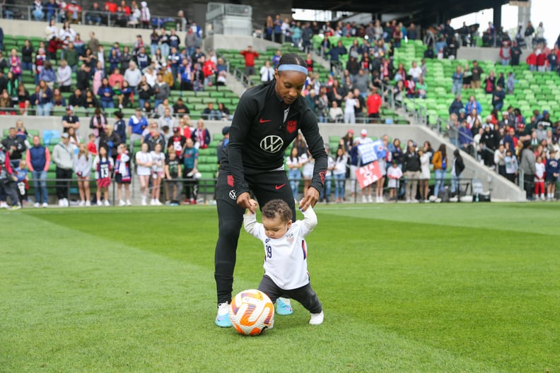 How Many Kids Does Crystal Dunn Have? | PS Celebrity